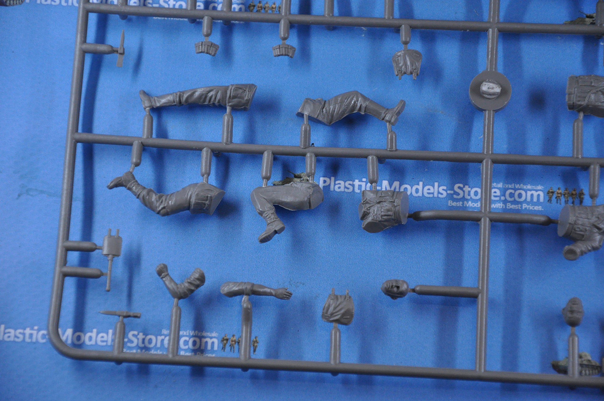 GERMAN INFANTRY, EASTERN FRONT BATTLE SERIES 5 FIGURES 1/35 MASTER BOX 35102