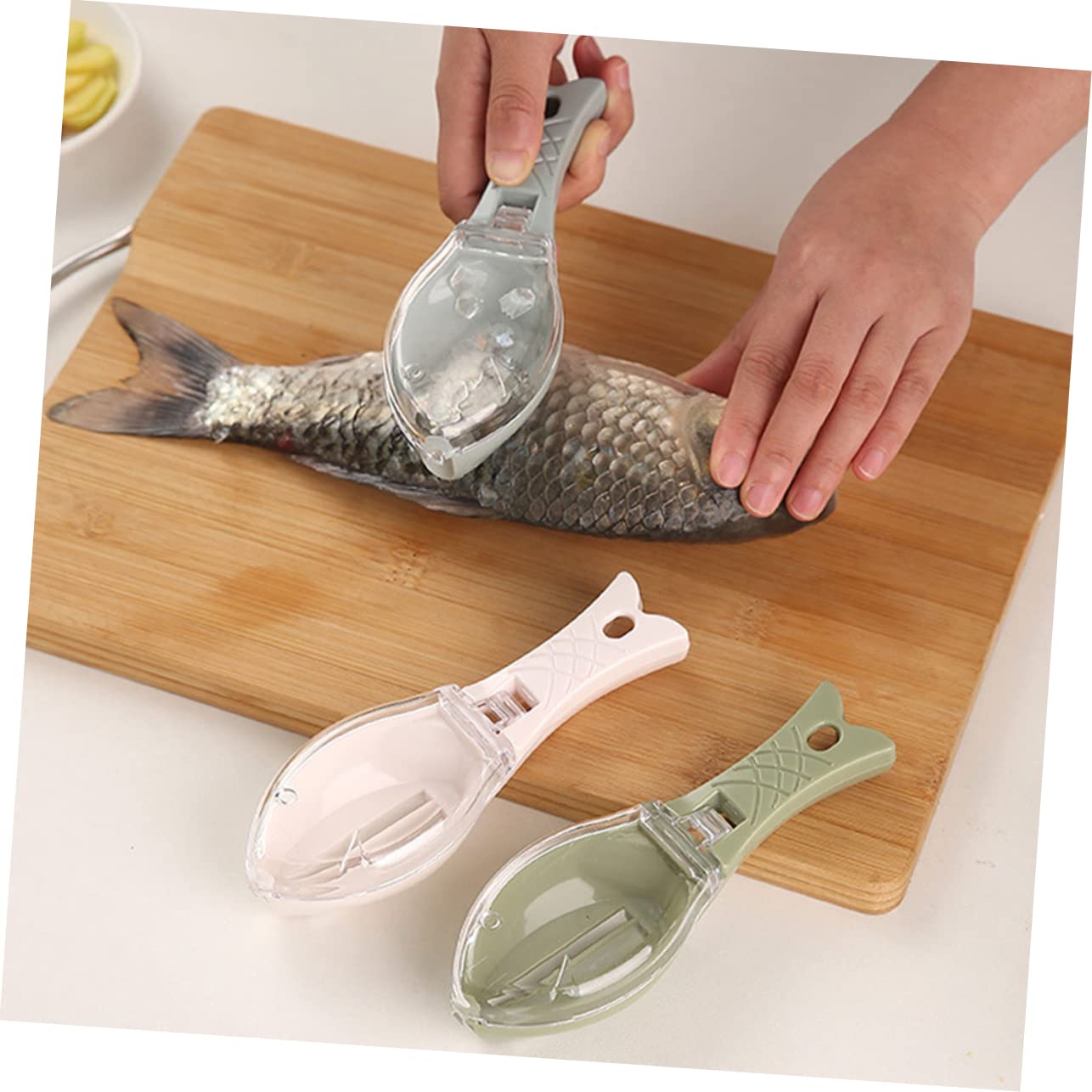 Holibanna 6 pcs Scale Remover Fish Cleaning kit Shrimp deveiner Tool frogmore Shrimp Cleaner Fish Scaler Shrimp Peeler and deveiner Tool Coconut Grater Tools as Peeling Machine with Cover