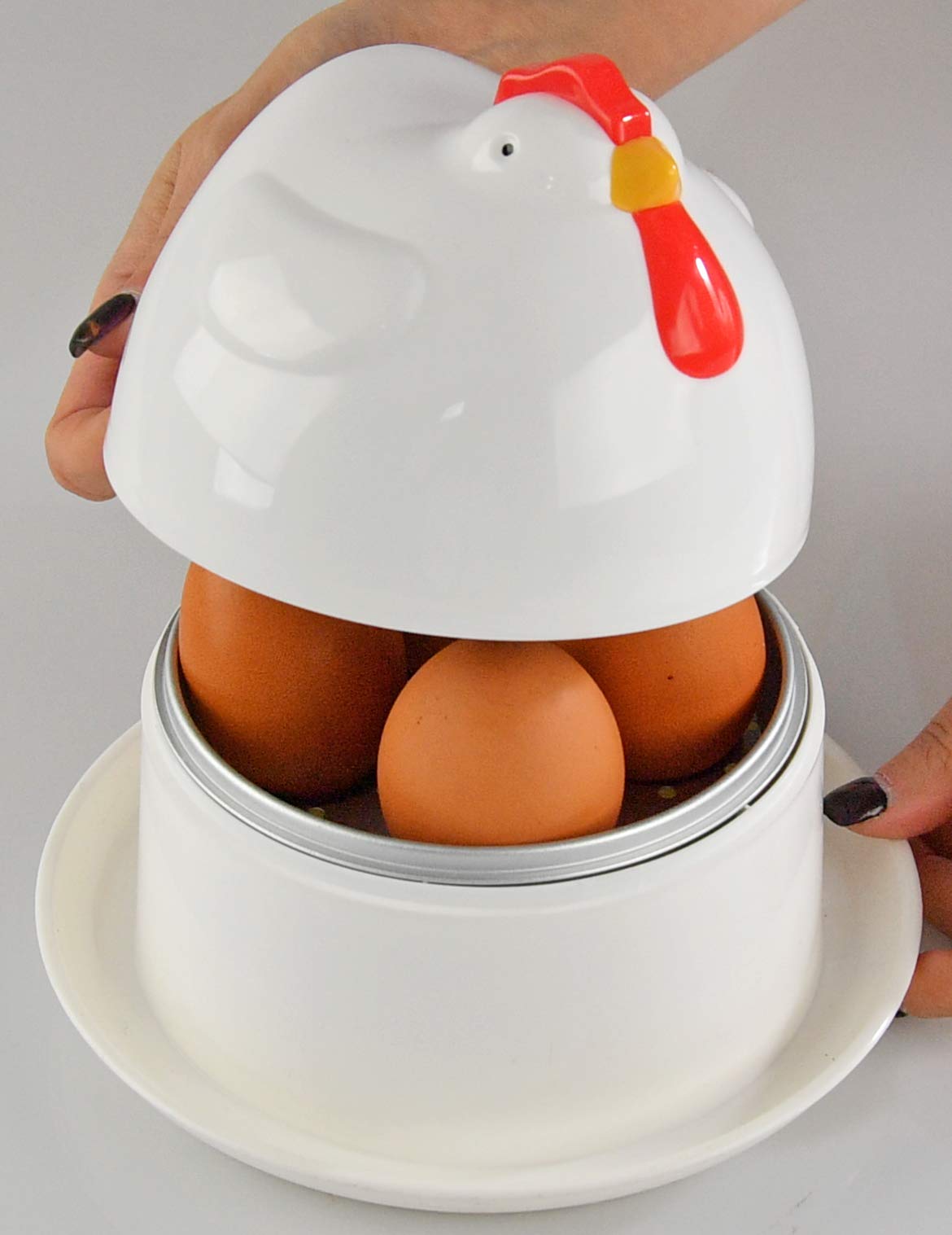 HOME-X Jumbo Hen-Shaped Microwave Egg Boiler with Lid, Cook 1 to 4 Eggs, Quick Hard Boiled Egg Maker, Breakfast Cooking Utensils