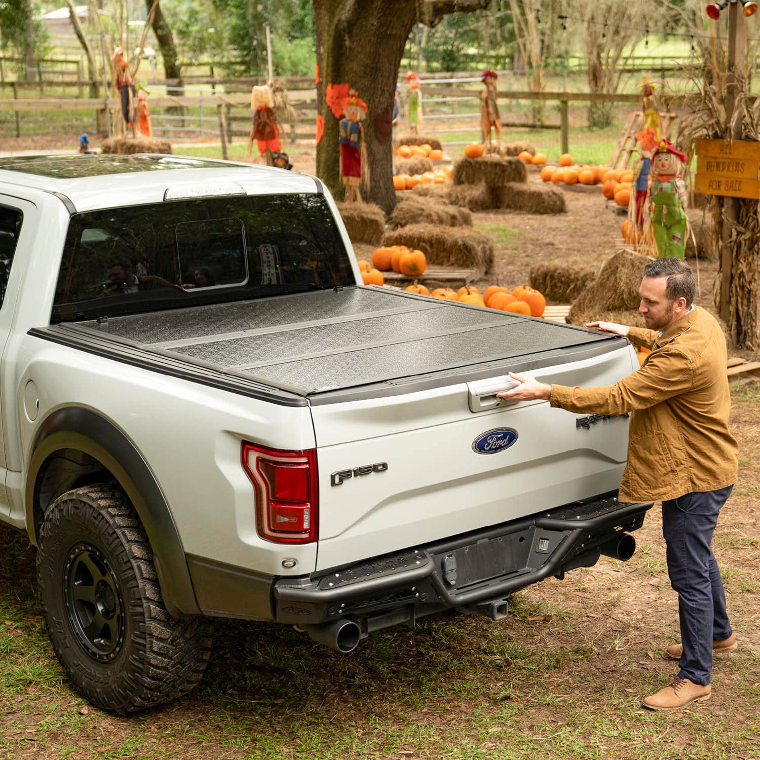 Gator EFX Hard Tri-Fold Truck Bed Tonneau Cover | GC24029 | Fits 2021-2024 Ford F-150 (Incl. Raptor/Lightning) 5' 7" Bed (67.1")