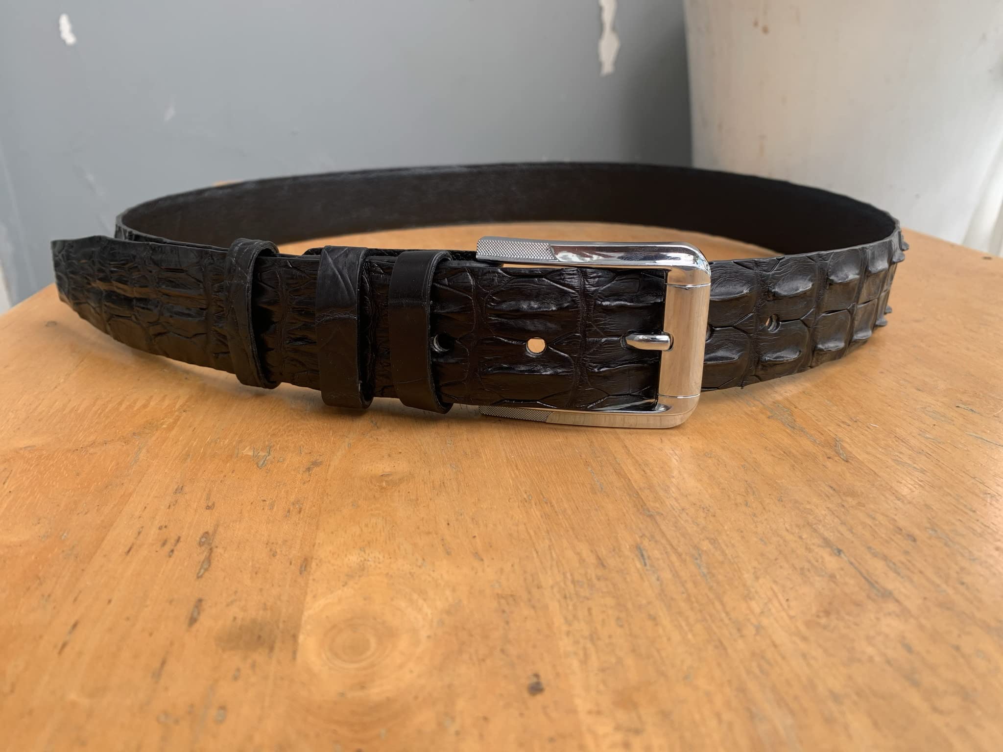 Genuine crocodile hornback back bone leather skin Belts buckle for men, real Alligator Men's belt, strap width 1.57" (Black, Waist size 38)