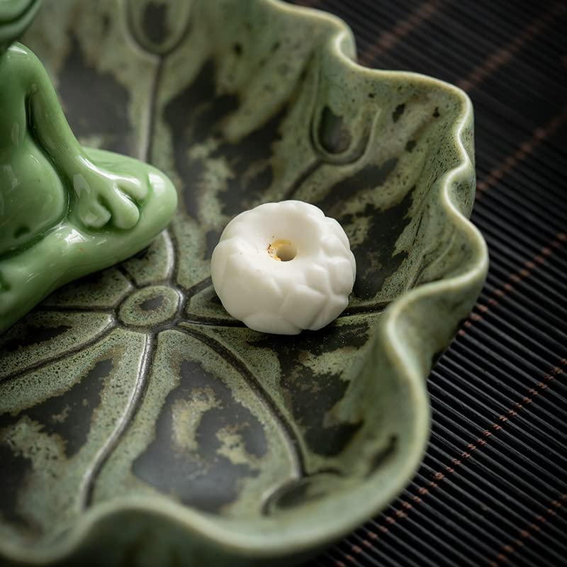 FKOG Cute Ceramic Frog Incense Holder for Sticks, Tree Frog Yoga Meditation Incense Sticks Holder, Lotus Leaf Incense Burner with Ash Catcher for Massages Aromatherapy (Green)