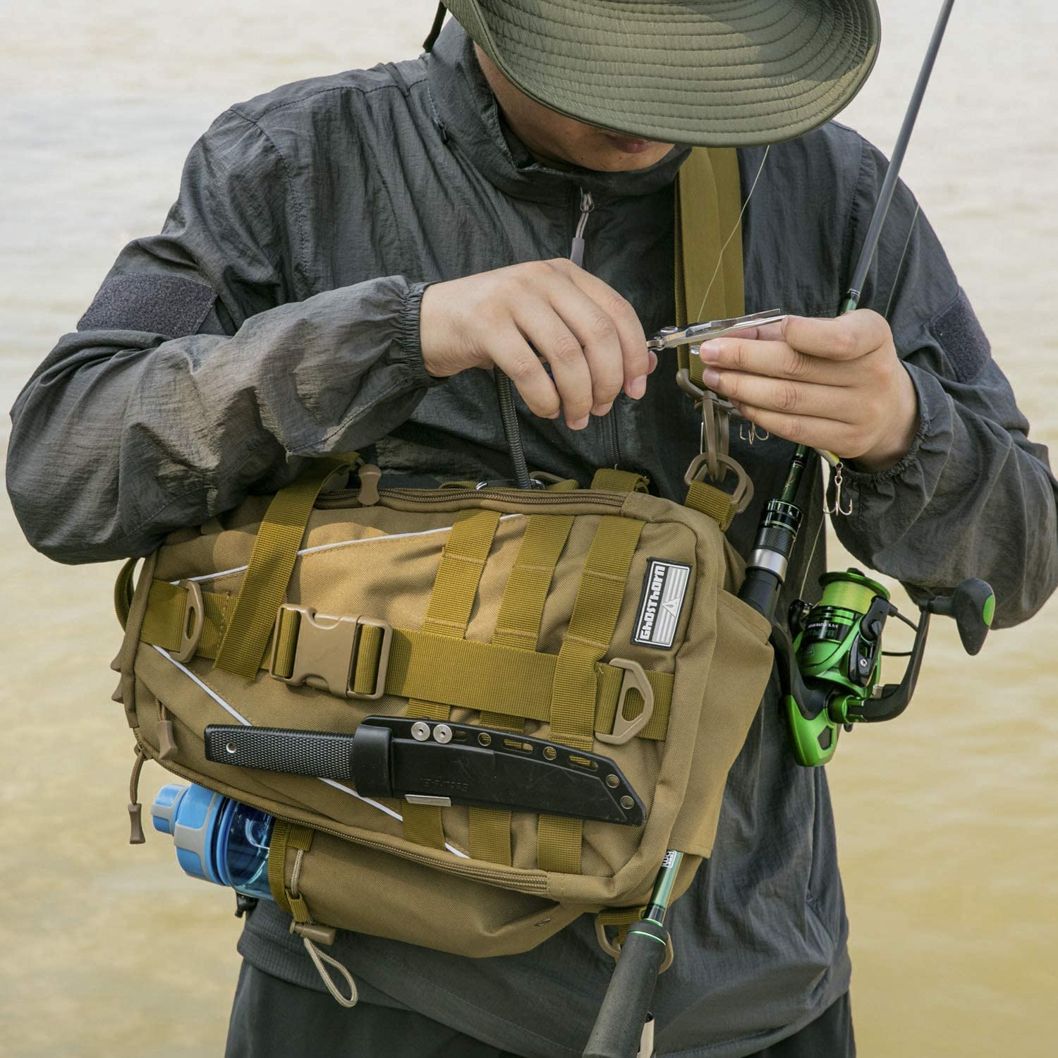 Ghosthorn Fishing Tackle Bag Backpack Standard with Spinning Fishing Reel GT 2000 Freshwater Saltwater