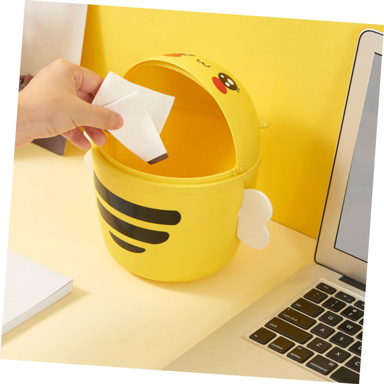 PRETYZOOM Wastepaper Bin 2pcs Bee Mini Garbage Desktop Garbage Bin Honey Trash Can Metal Garbage Can Desktop Honey Containers Desk Garbage Bin Pen Plastic Clamshell Waste Paper Box Small