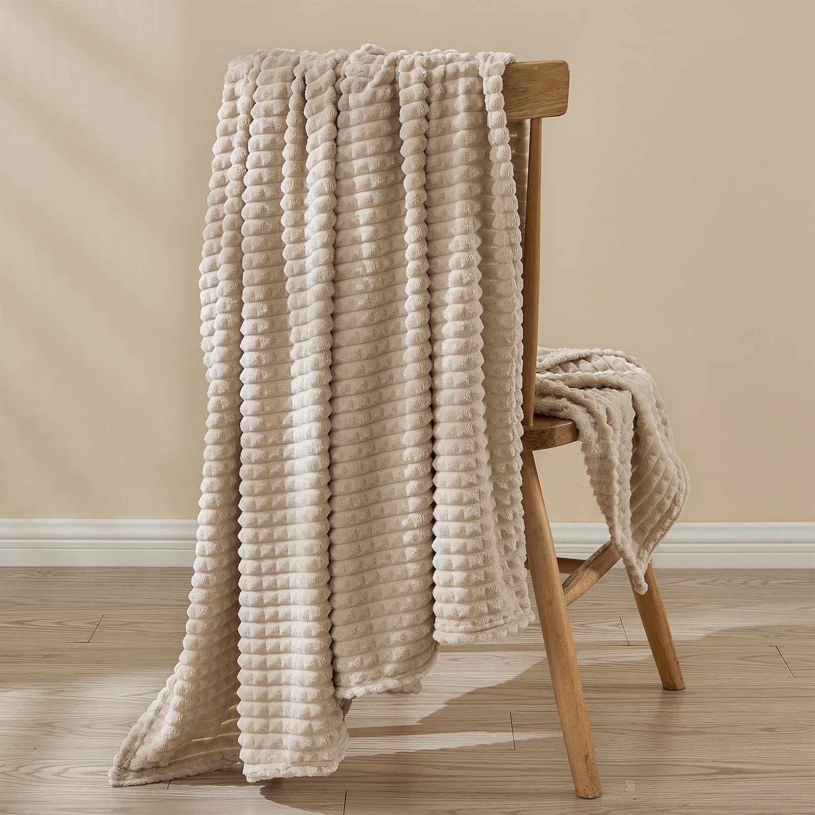 EMME Fleece Grey Throw Blanket for Couch, Soft, Plush, Warm and Cozy Throw Blanket, Single Layer, 3D Touch Experience, Perfect for Bed Couch and Sofa Chair(Grey, 50'' x 60'')