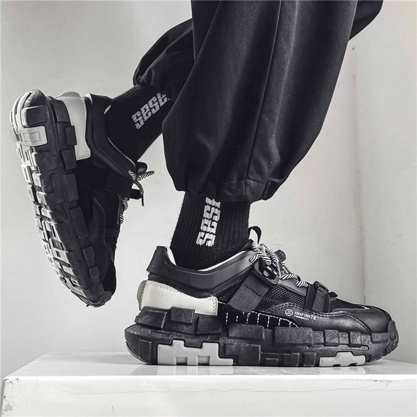 FASDNENDYS Men Low Top Breathable Mesh Casual Sport Shoes Boot Shoes Men Black