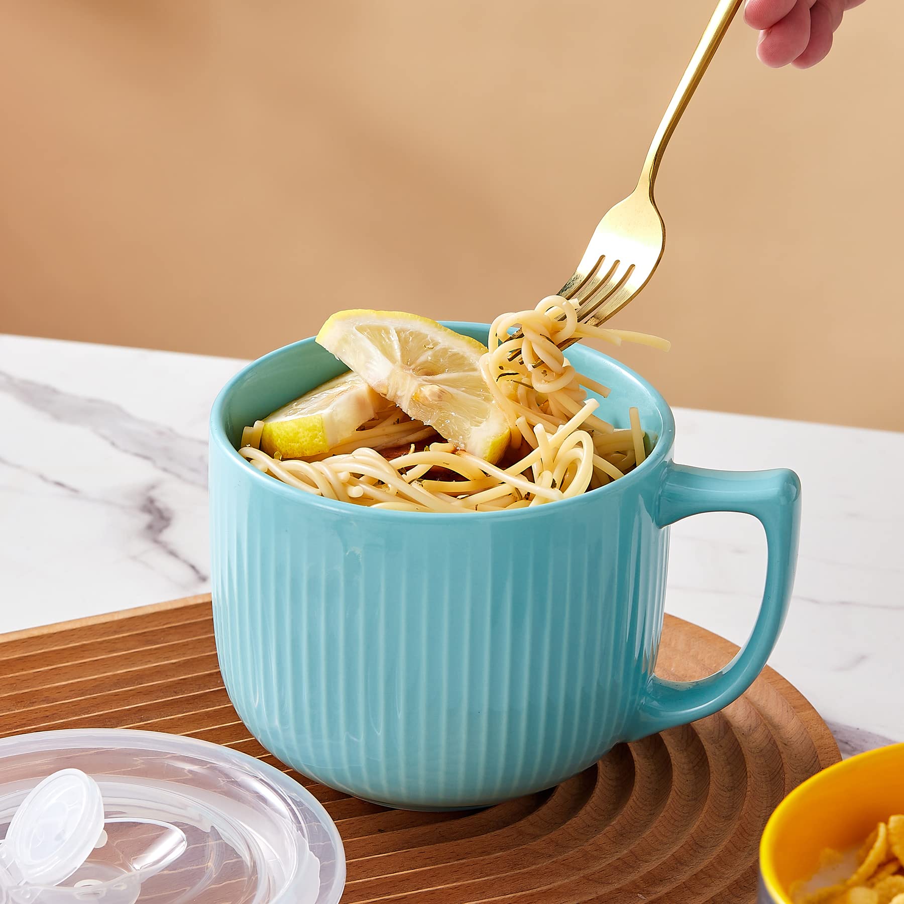 Hoilse Ceramic Soup Bowl with Handle and Vented Lid, 32oz Large Deep Soup Mug with lid, Travel Cereal Bowl for ramen and instant noodle Microwave Safe, Dishwasher Safe(Blue)