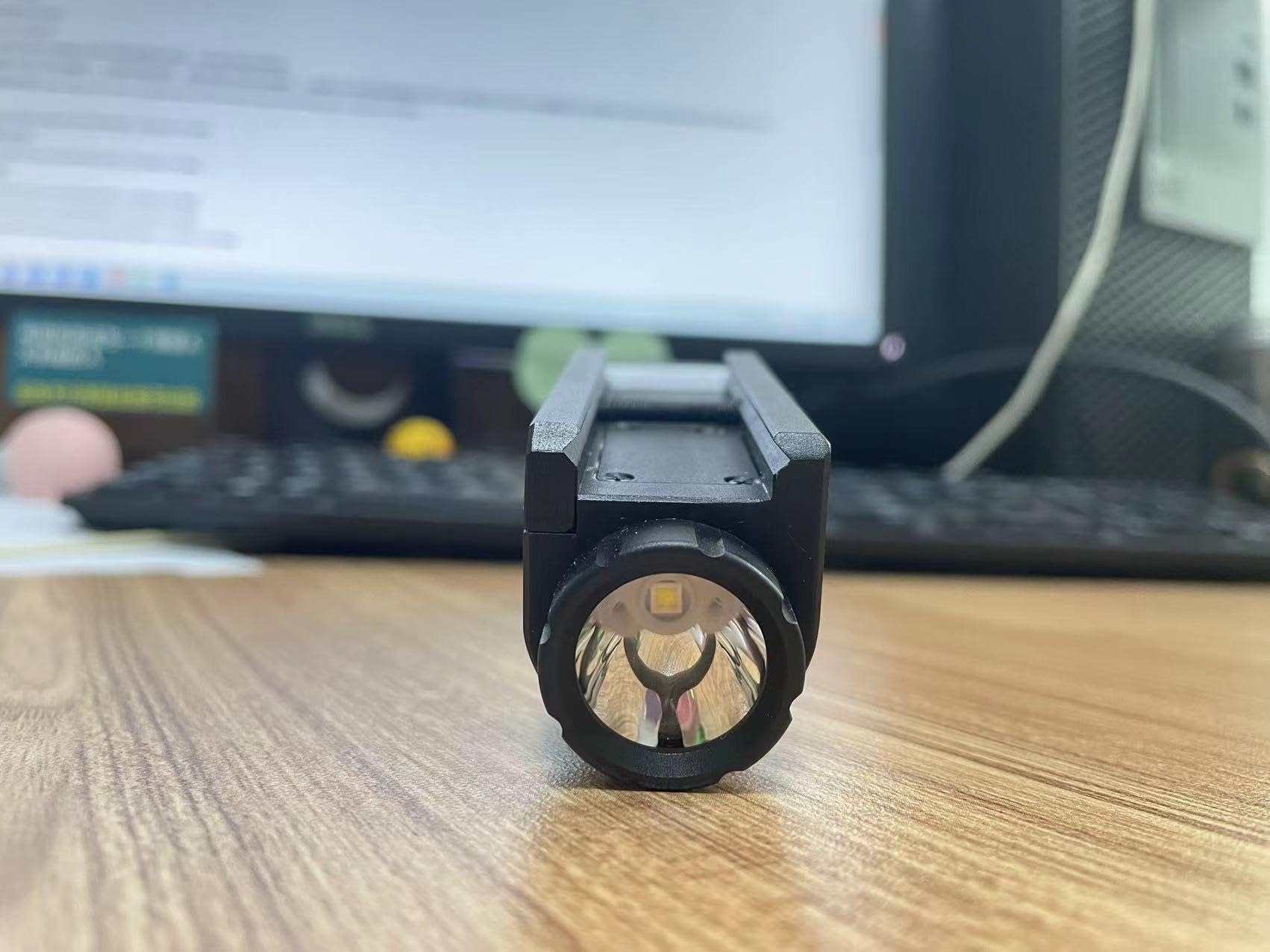 Green Laser Sight with 1000 Lumens Flashlight