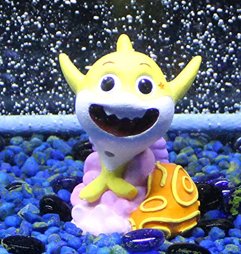 Penn-Plax Baby Shark 2-Piece Aquarium Decoration Bundle – Safe for Freshwater and Saltwater Fish Tanks – Small