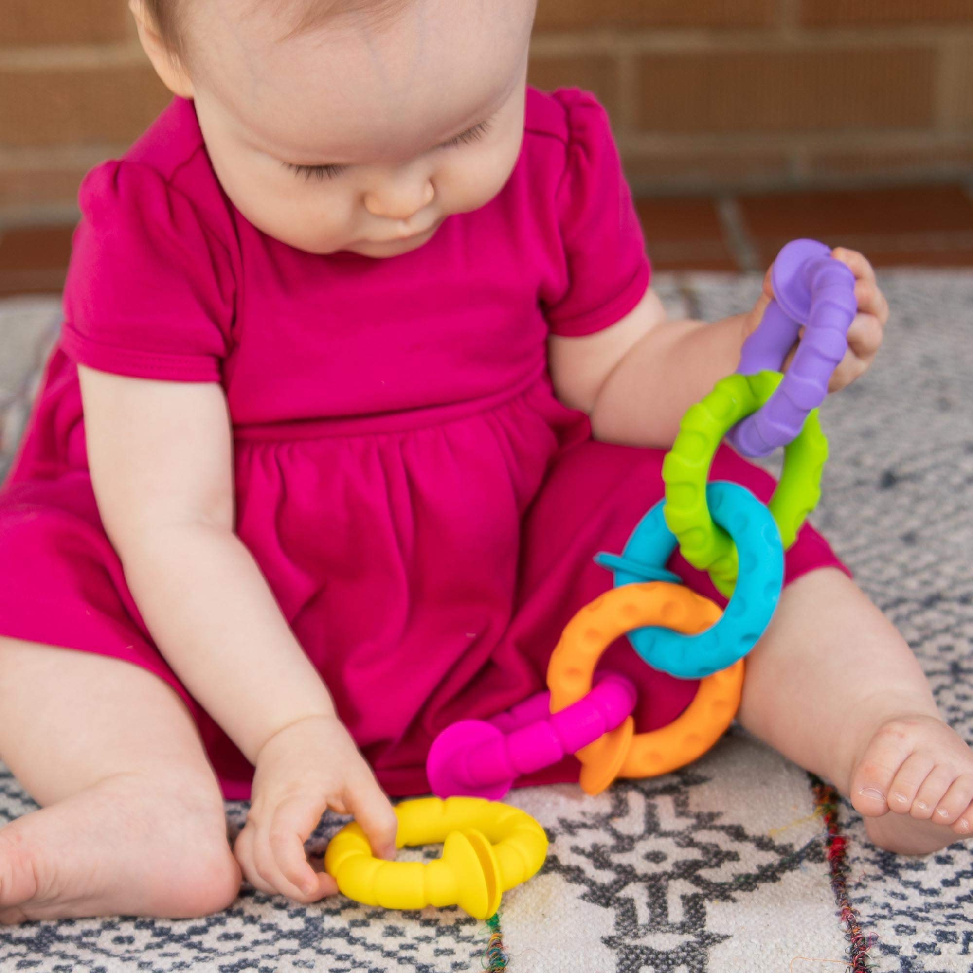 Fat Brain Toys Ringlets - pipSquigz Ringlets teether Baby Toys & Gifts for Ages 1 to 7