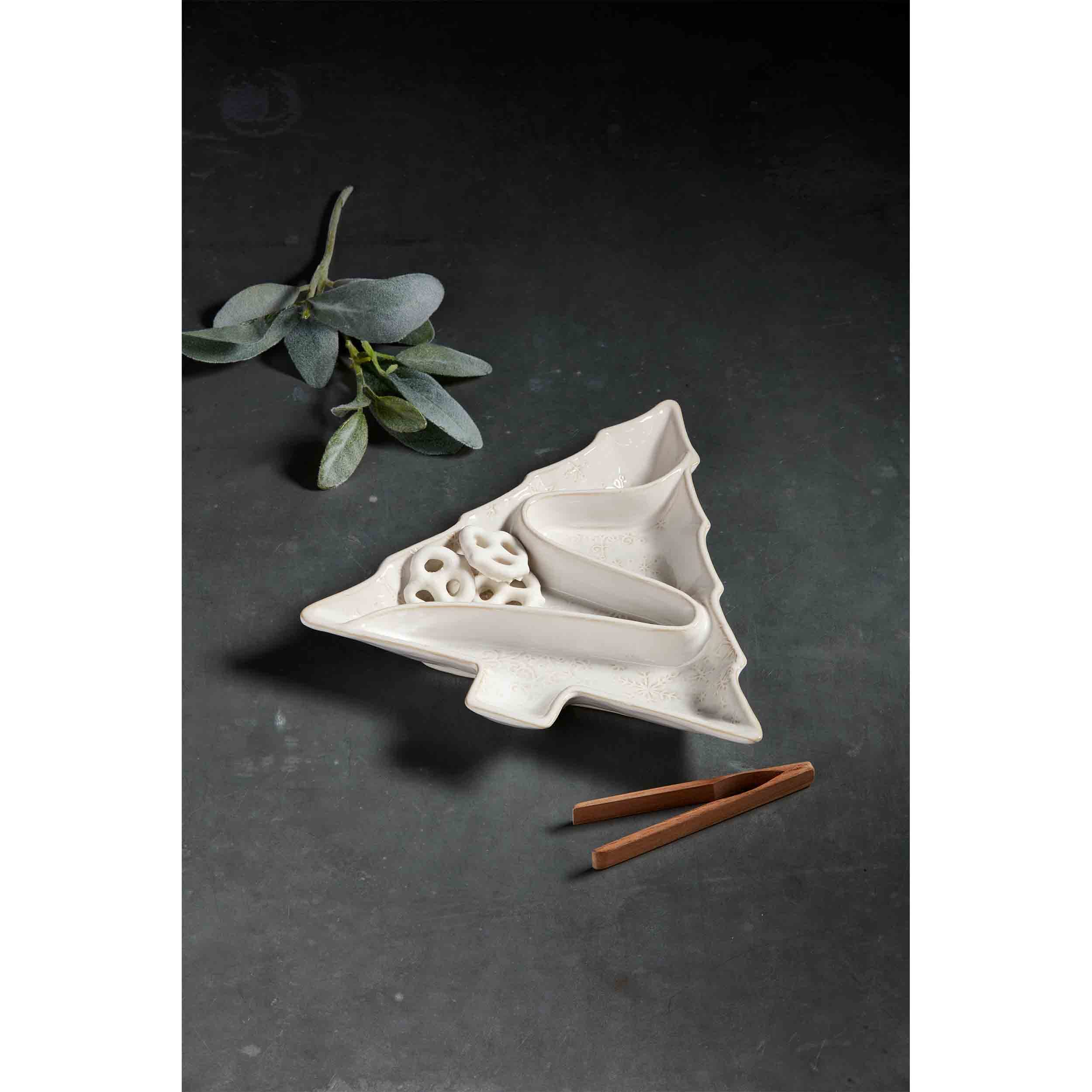 Mud Pie White Christmas Tree Divided Server, server 10" x 10" | tongs 4 1/4"