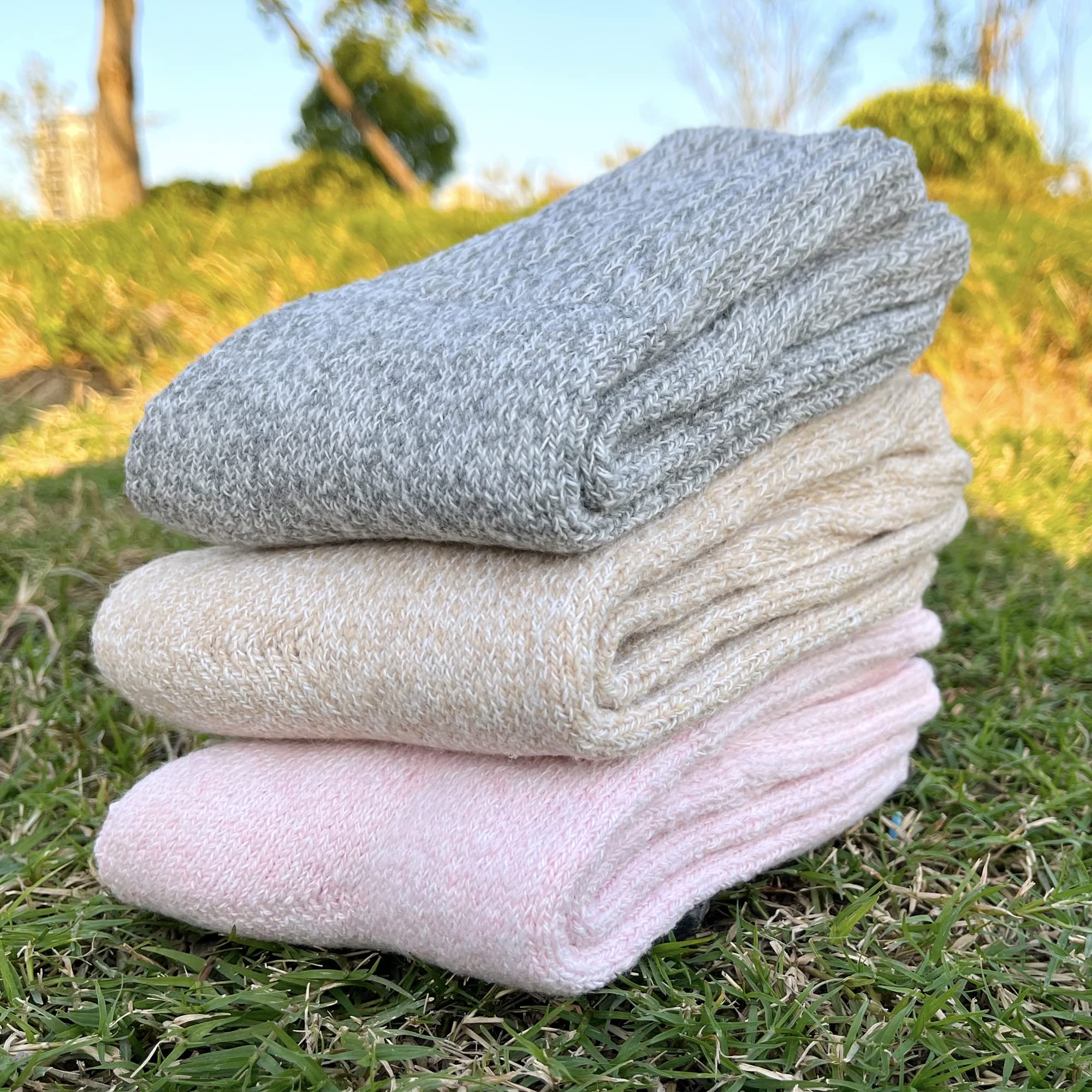 Fraobbg 3 Pack Women Heavy Thick Wool Socks Thermal Hiking Warm Comfort Winter Crew Socks
