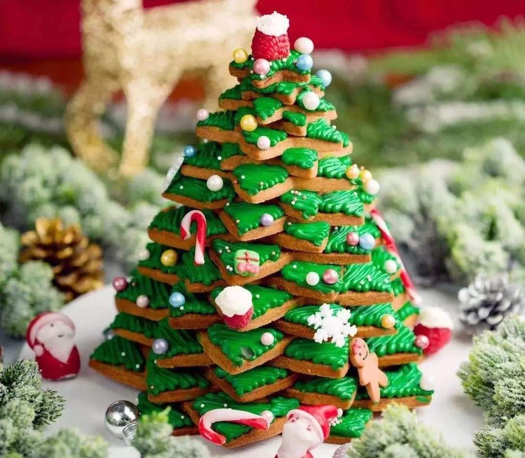 GWHOLE Gingerbread Christmas Cookie Tree Cutter Set, Star Linzer Cookie Cutters for Kids Winter Holiday Party, Set of 6