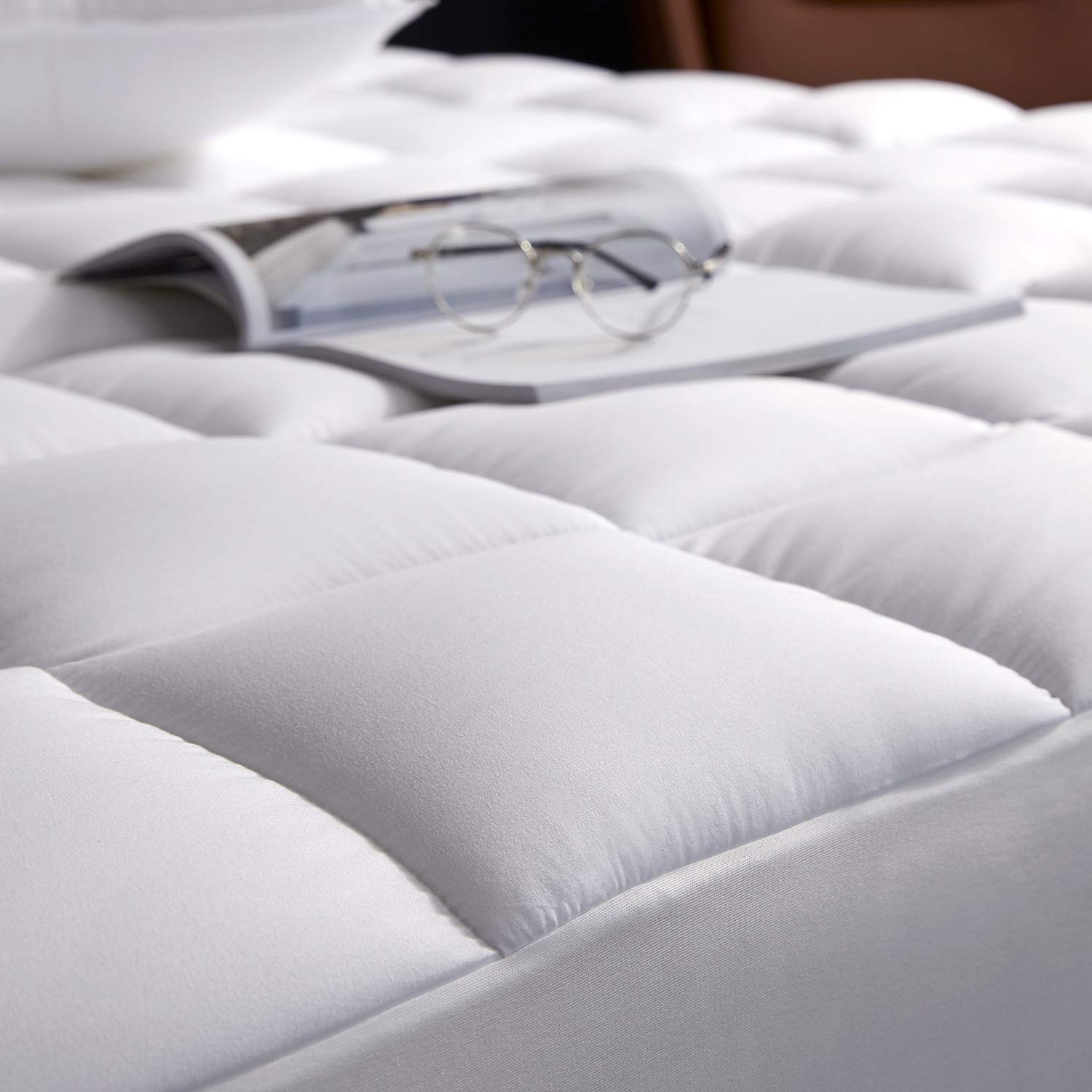 Seward Park Twin Size Mattress Pad Cooling Breathable Quilted Mattress Topper Fluffy Fitted Deep Pocket Pillow Top Mattress Cover White