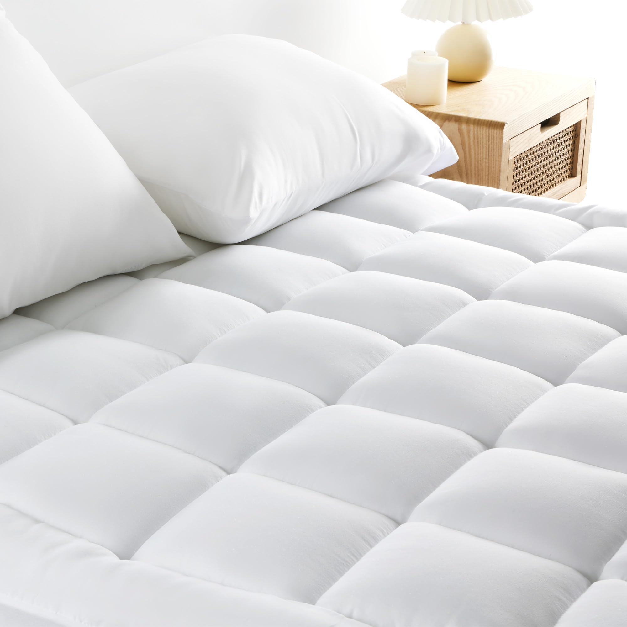 SONIVE Bedding Mattress Pad Soft, Fluffy Pillow Top Mattress Cover, Cooling and Breathable Mattress Topper, Streches up to 21 Inches Mattress Cover, Machine Washable (White, Queen)