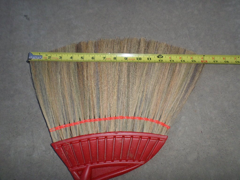 Vietnamese Soft Fan Straw Broom with Green Plastic Tube Handle (chổi lúa) 41 inch