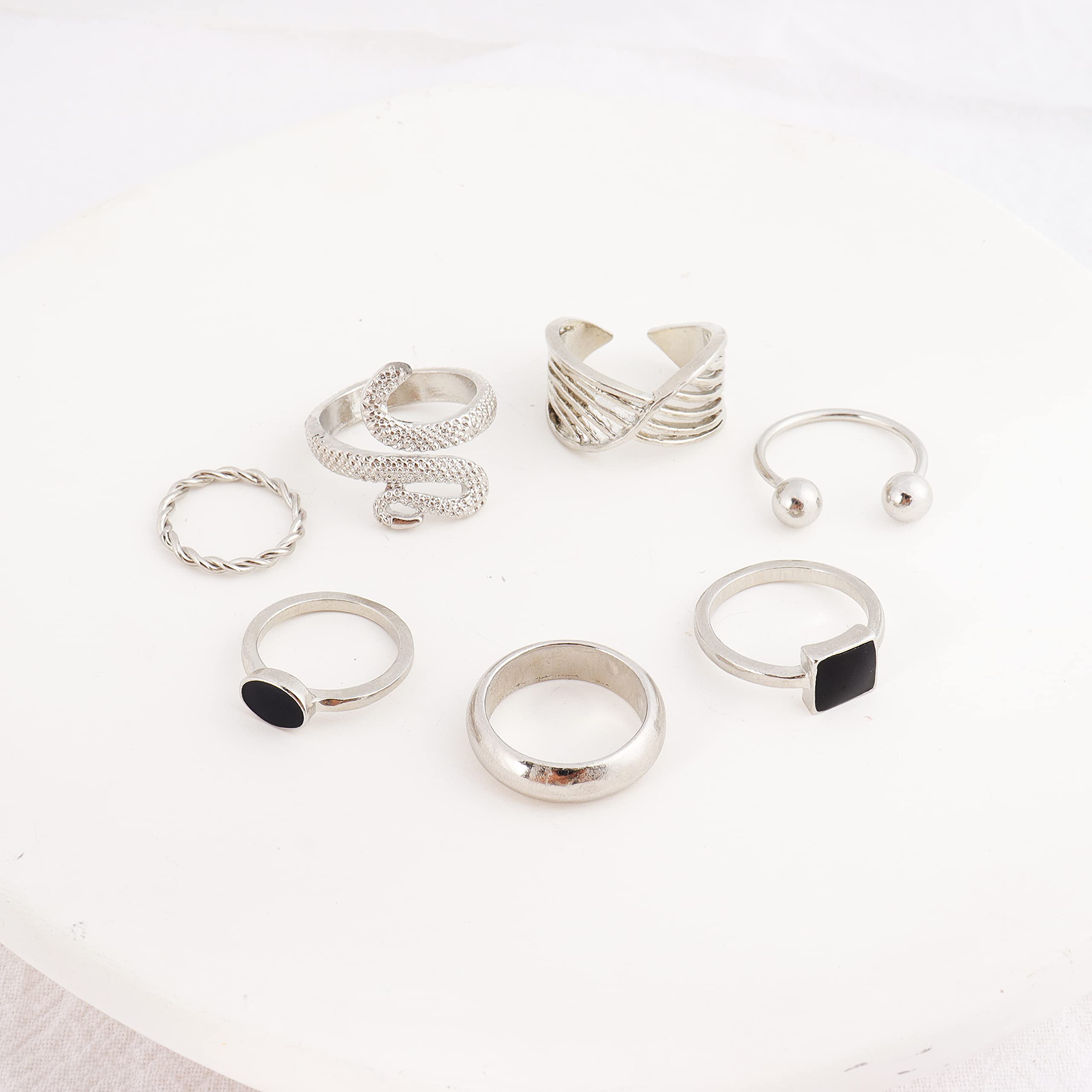 HUASAI Knuckle Snake Rings Set Halloween Crystal Snake Rings for Women Girls Snake Stacking Ring Boho Stacking Rings for Teen Girs (Black Crystal Rings)