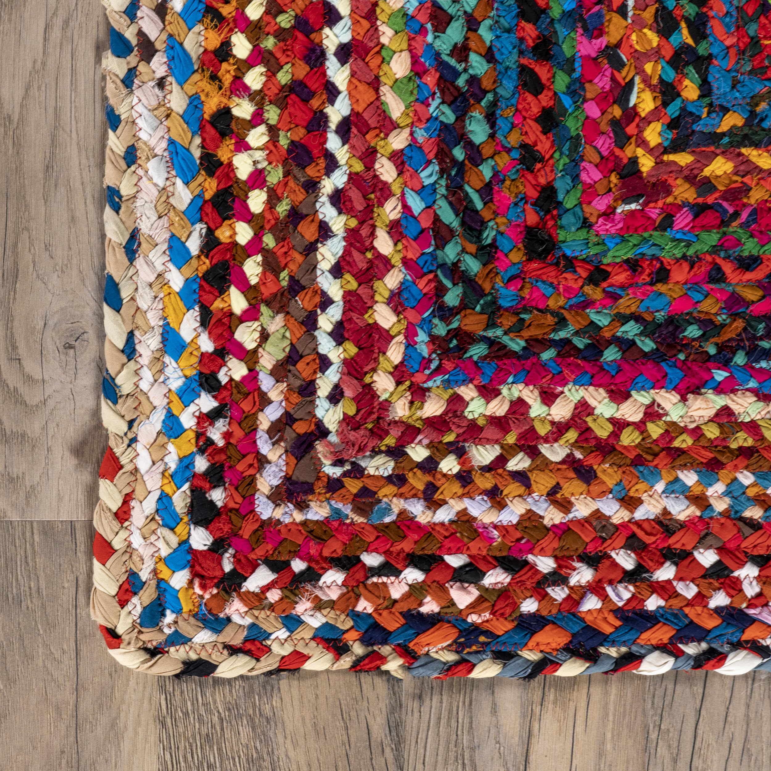 nuLOOM Tammara Bohemian Hand Braided Area Rug, 4' Round, Multi