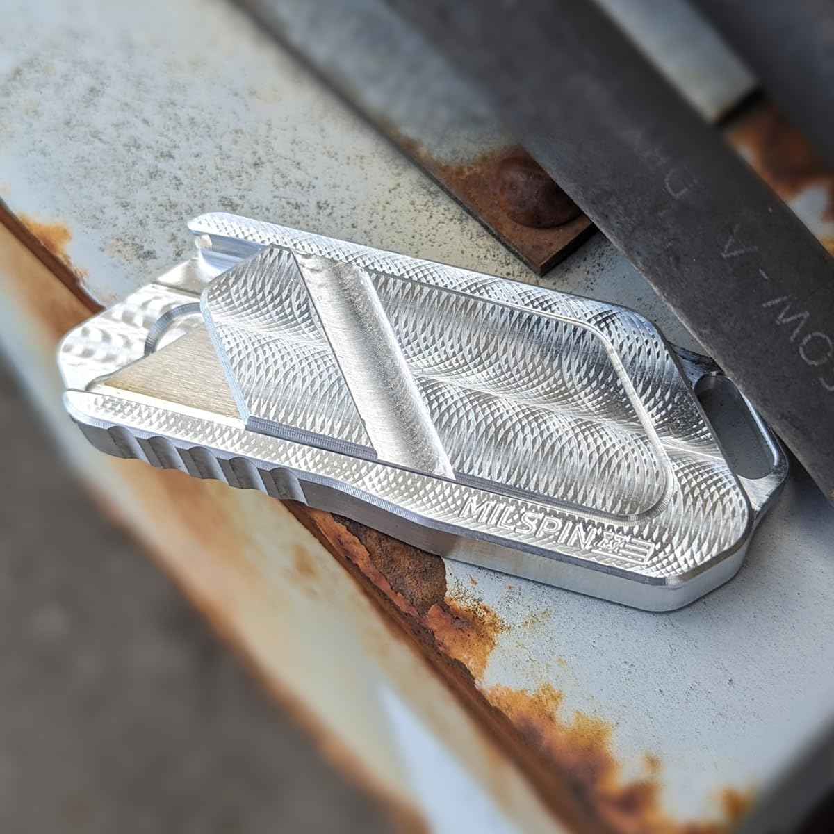 Milspin Magnus 2.0 Aluminum EDC Utility Knife with Retractable Razor and Internal Spare Blade Storage I 7 Blades Included I Made in USA