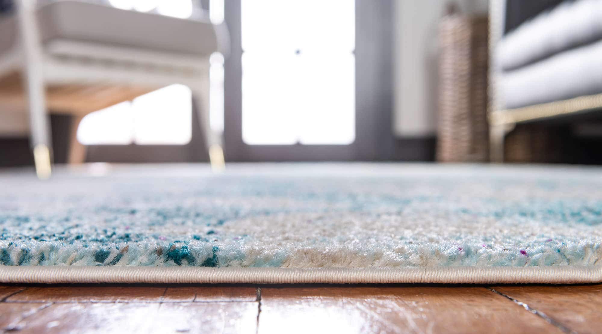 Unique Loom Positano Collection Coastal Modern Coral Lobster Shells Light Blue Runner Rug (2' x 7')