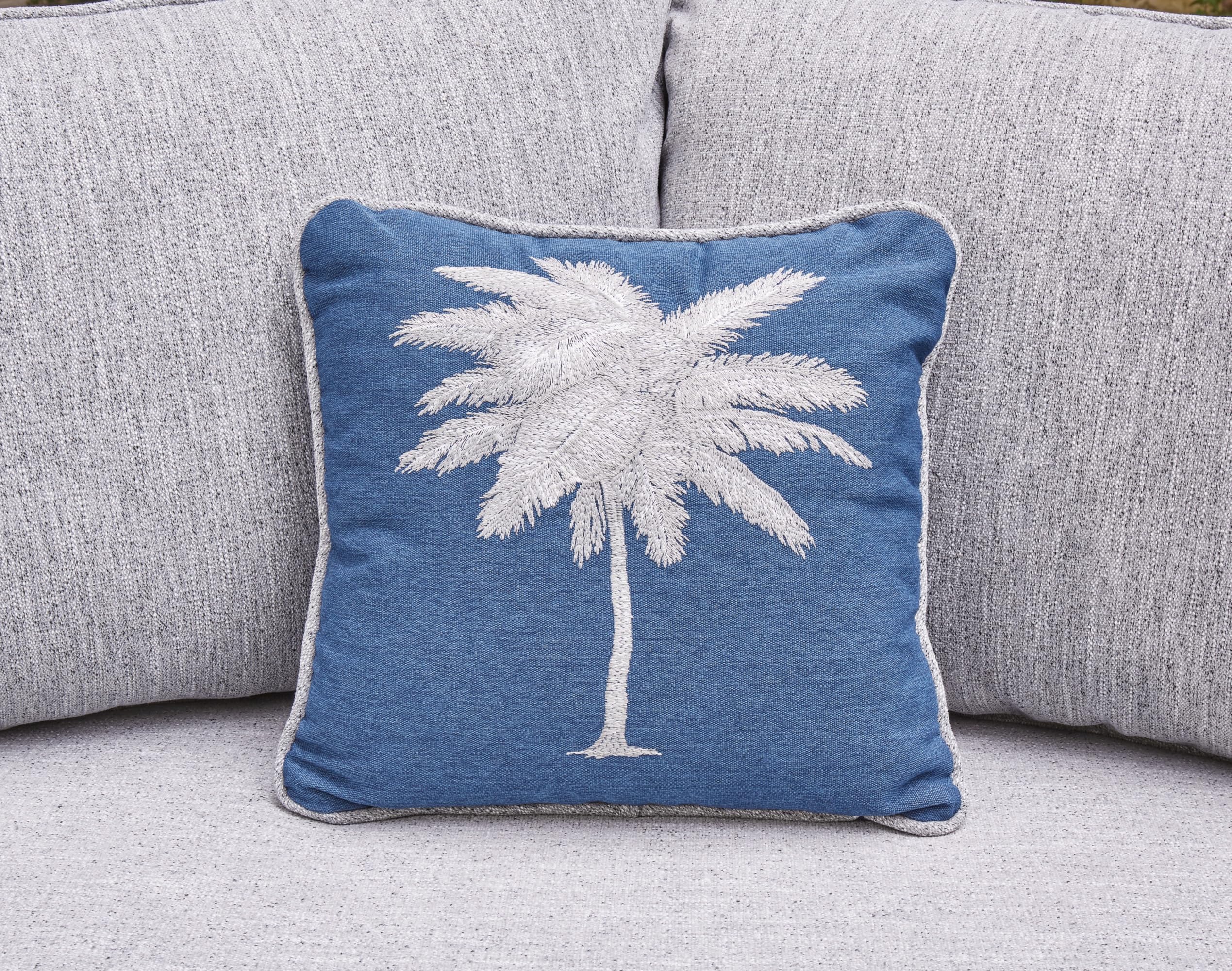 Signature Design by Ashley Naples Beach Casual Outdoor Right and Left-arm Facing Loveseat with Cushion and 4 Throw Pillows, Set of 2, Light Gray