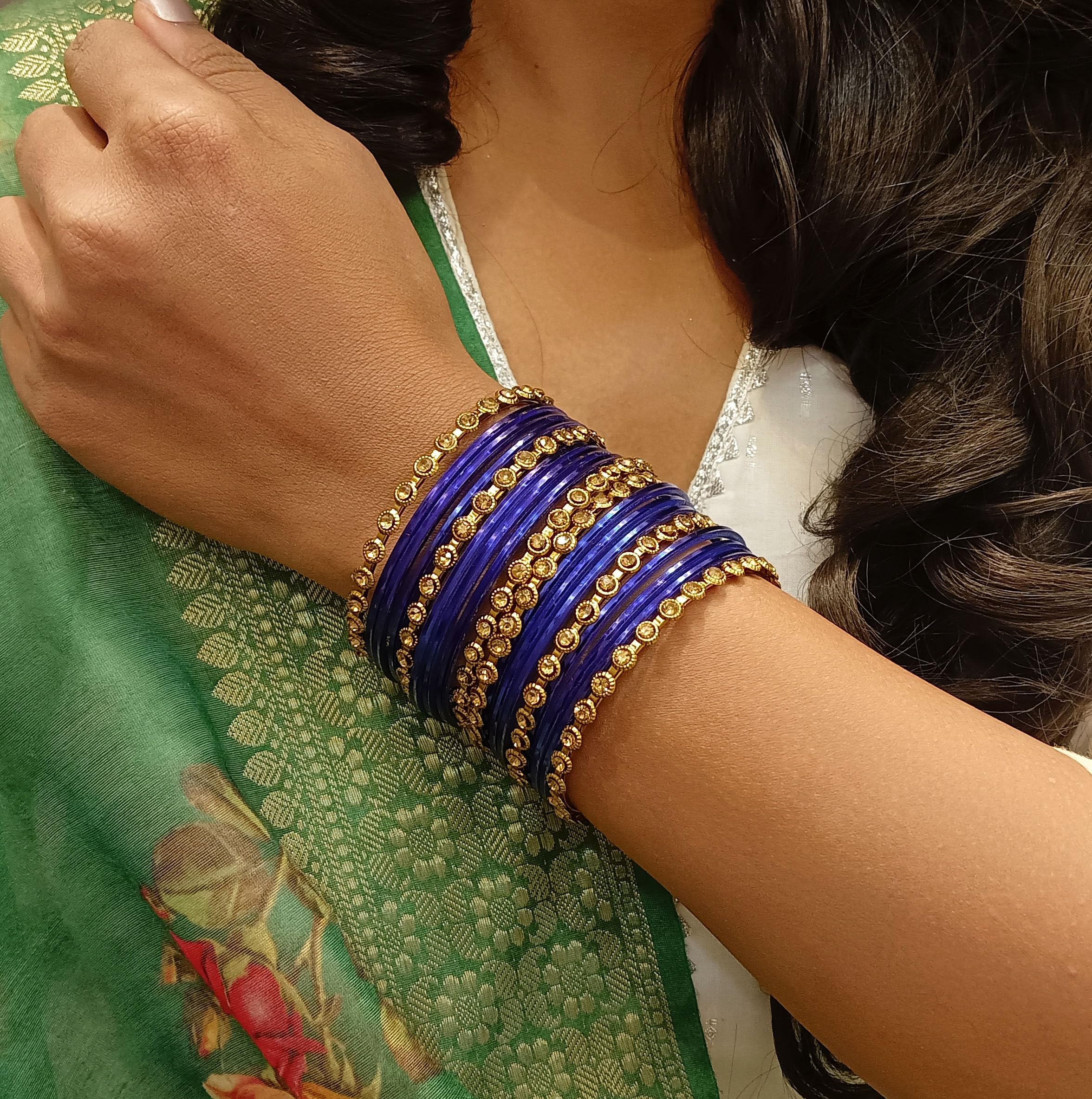 Efulgenz Indian Bangles Set Metal Bangles One Dozen Plain Glossy Alloy Bangles with Crystal Oxidized Bangles Boho Bohemian Bracelet Bollywood Party Wedding Jewelry Indian Bangles for Women (18 Pcs),