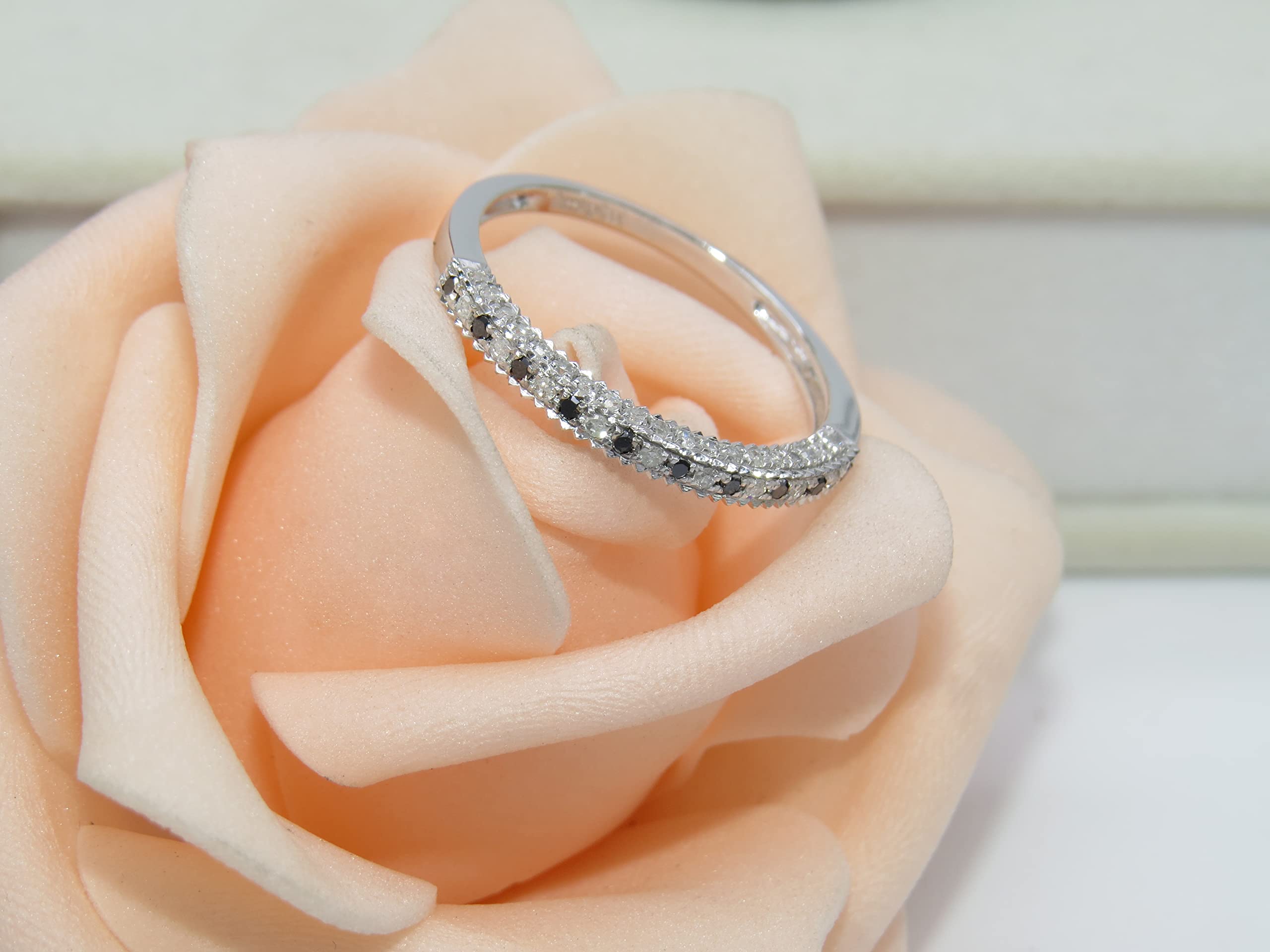 Dazzlinrock Collection Alternating Round Black and White Diamond Wedding Ring Band for Women (0.40 ctw, Color I-J, Clarity I2-I3), 10K White Gold, Size 5.5