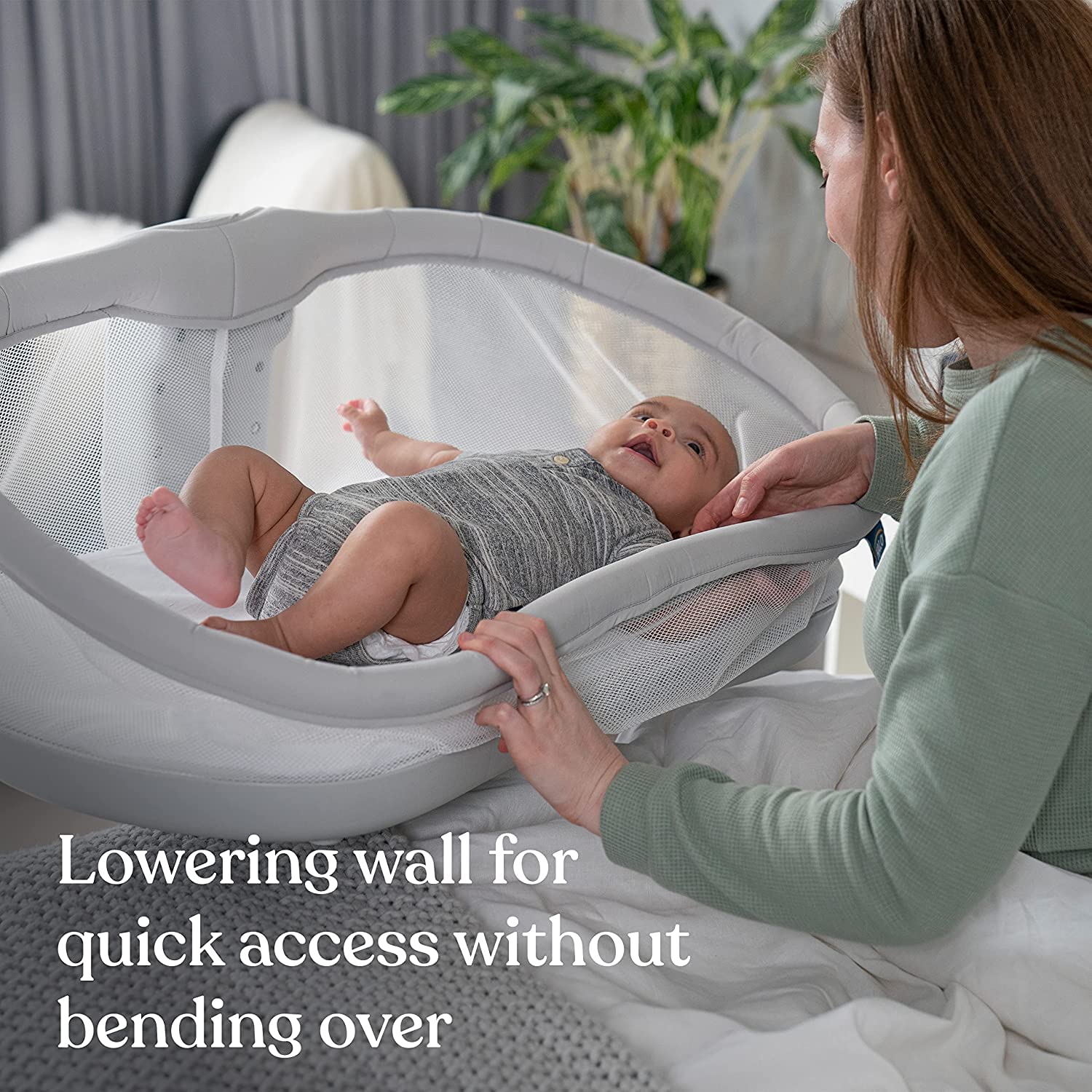 HALO 3.0 BassiNest Swivel Sleeper and 100% Cotton Sleepsack Swaddle, Cream, Small (Bundle)