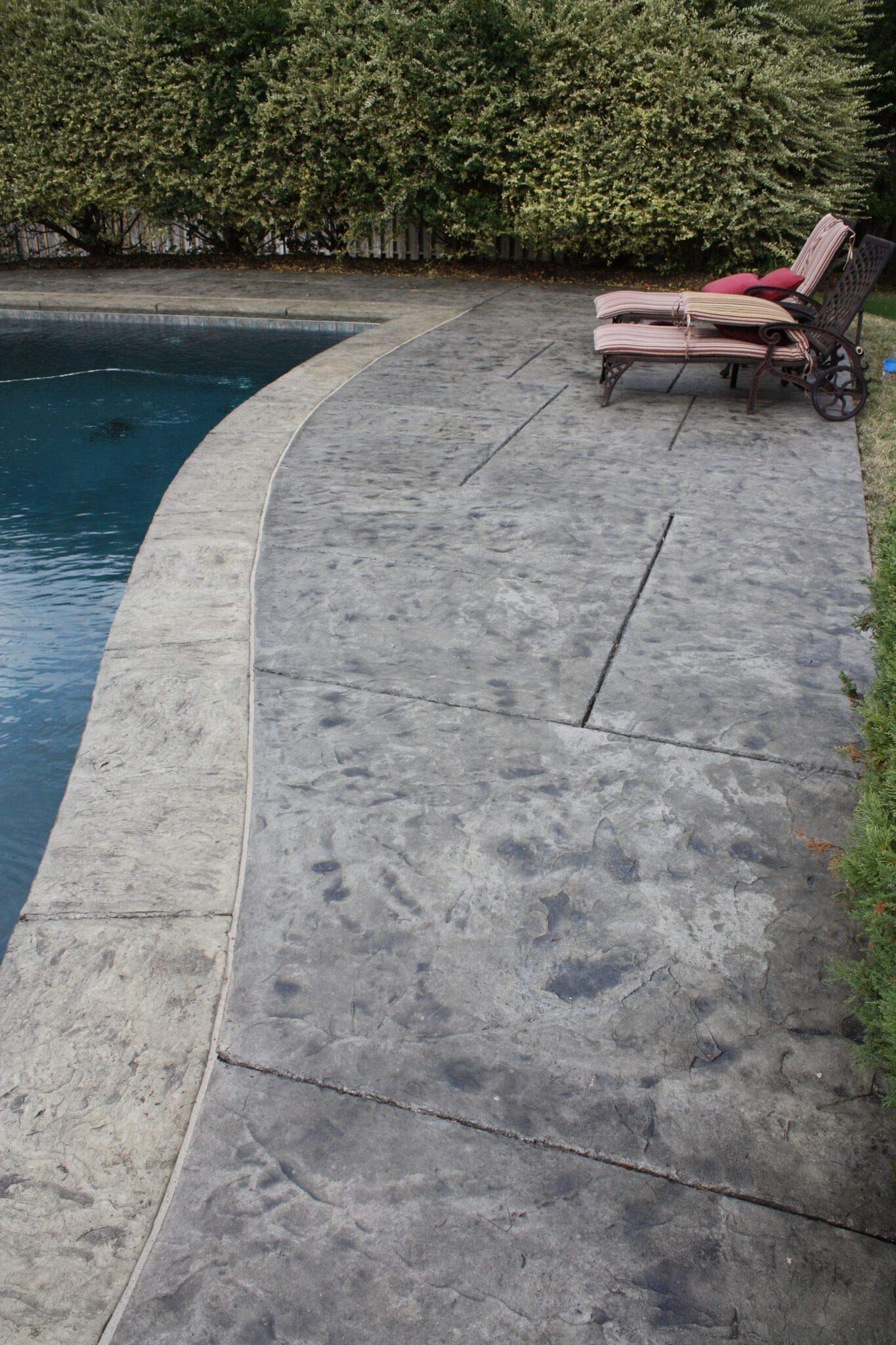 Walttools | Water-Based Concrete Stain Tru Tint (Bluestone) 1 QUART - Professional Grade, Eco-Friendly, Safe & Easy to Use (40 Colors Available) Also for Pavers, Natural Stone, Cement, Vertical