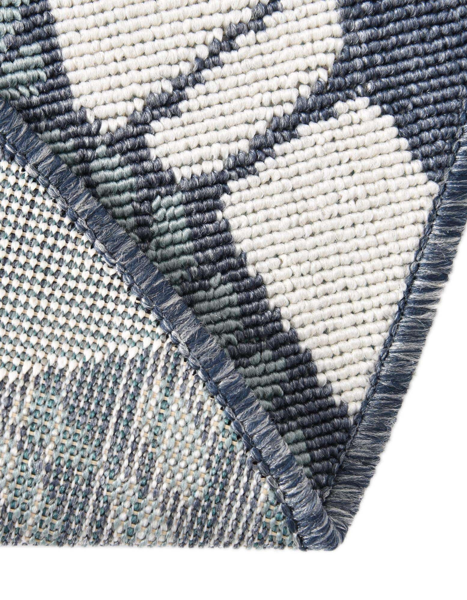 Unique Loom Outdoor Coastal Collection Area Rug - Helm (7' 1" Round, Navy Blue/ Ivory)