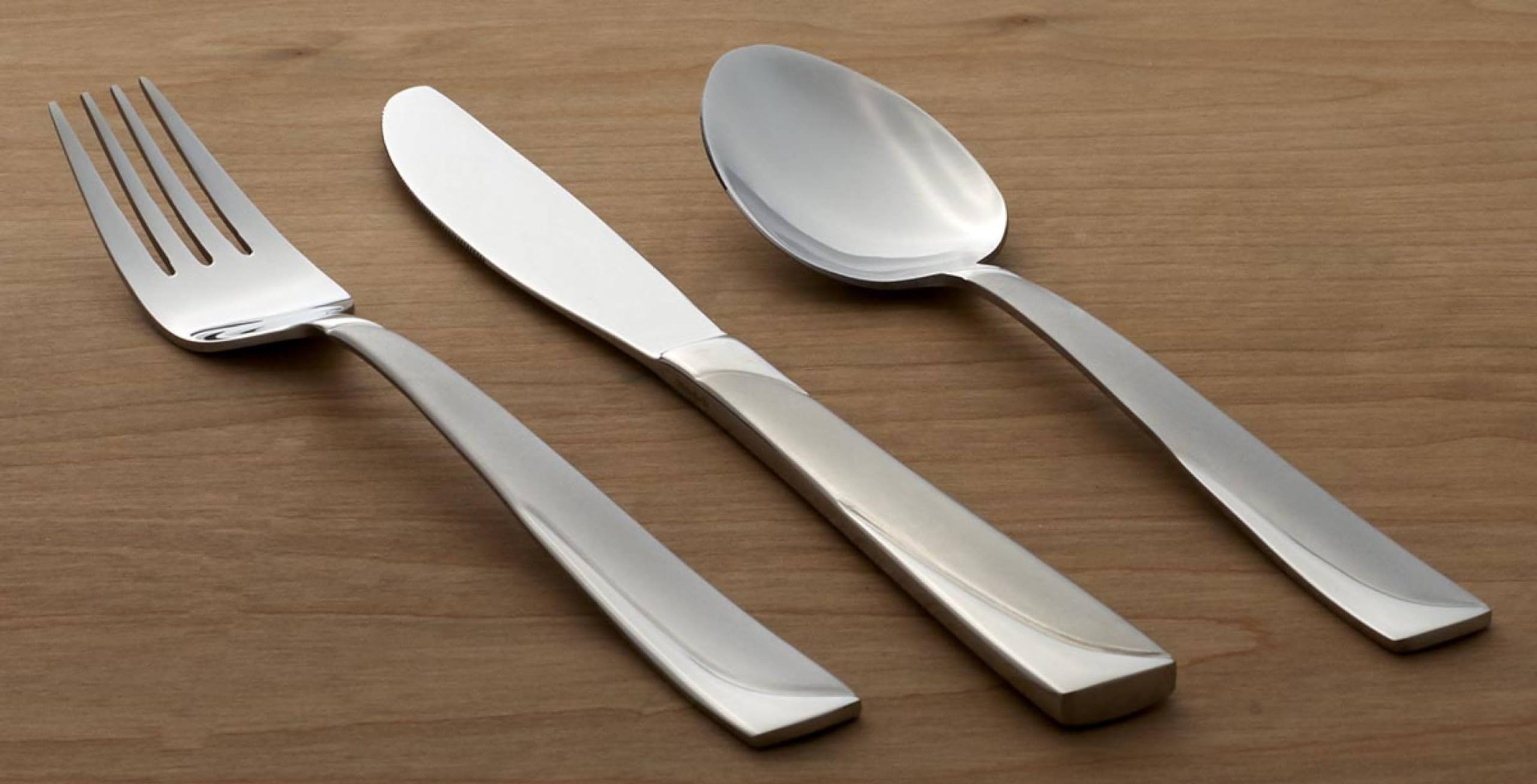Oneida H025074A Madeline 74 Piece Everyday Flatware Set, Service For 12