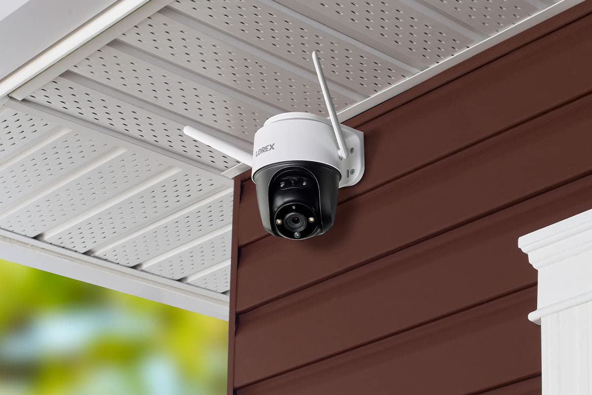 Lorex F461AQD 2K Pan-Tilt Indoor/Outdoor WiFi Security Camera with 32GB MicroSD Card, Auto-Tracking, Color Night Vision, 2-Way Talk, Person Detection, and Warning Light/Siren (M. Refurbished)