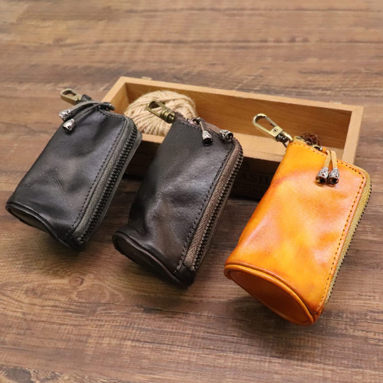 LFWATAXY Medieval Leather Zipper Coin Pouch - Genuine Cowhide, Handcrafted,Coin Organizer, Change Holder,Keychain Coin Purse for Men & Women (Brown)