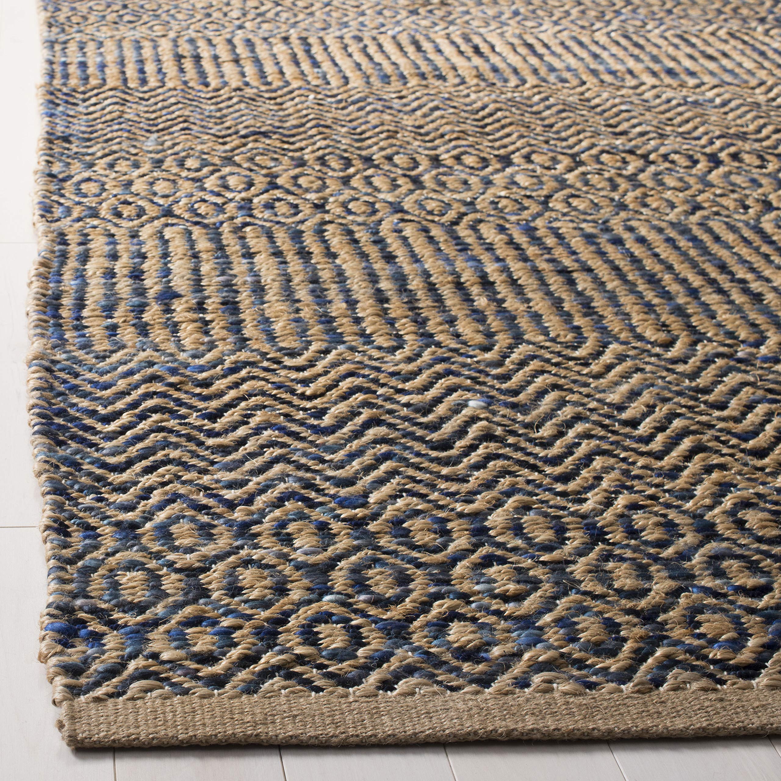SAFAVIEH Cape Cod Collection Accent Rug - 3' x 5', Navy & Natural, Handmade Boho Braided Jute, Ideal for High Traffic Areas in Entryway, Living Room, Bedroom (CAP309N)