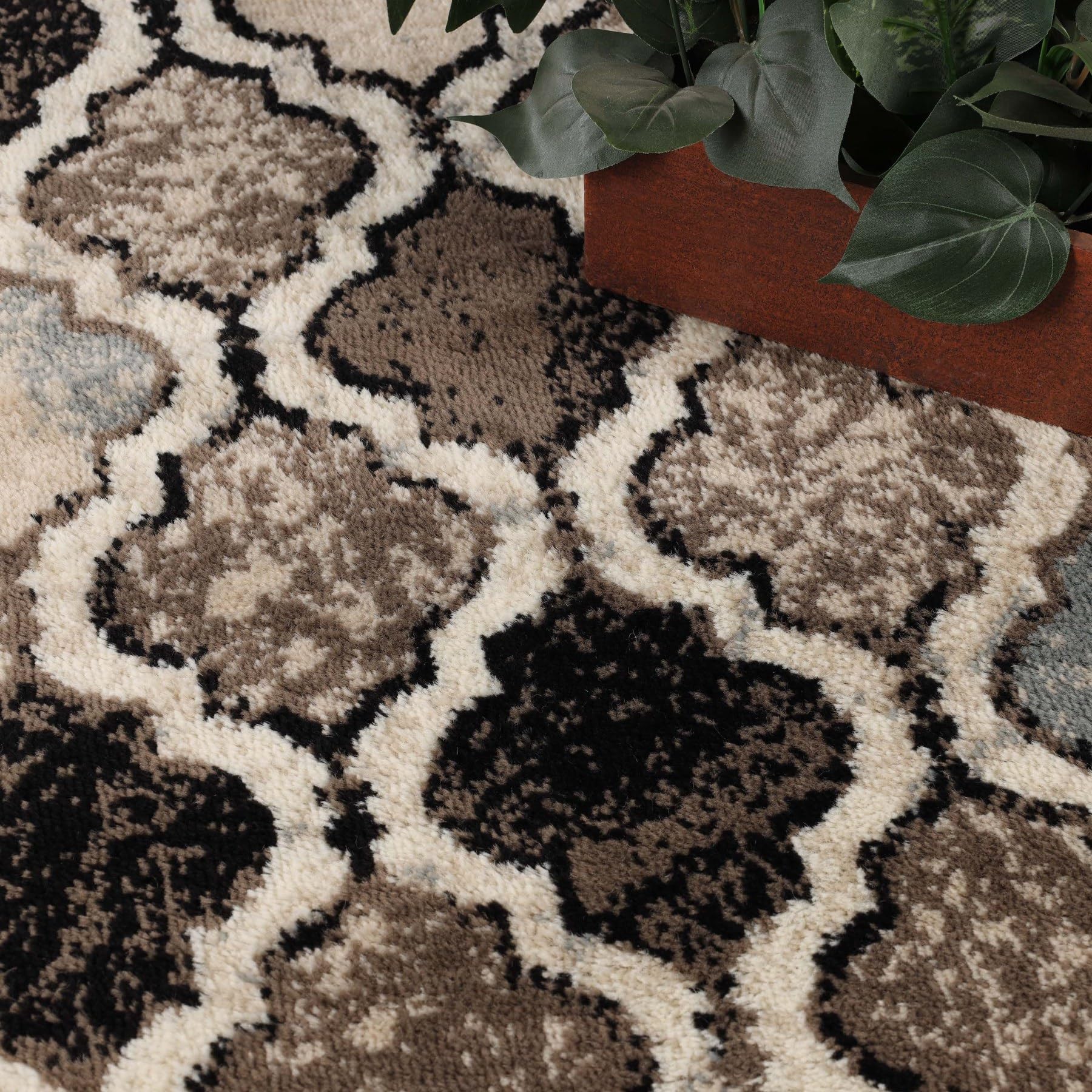 Superior Indoor Small Area Rug, Jute Backed, Perfect for Living/ Dining Room, Bedroom, Office, Kitchen, Entryway, Modern Geometric Trellis Floor Decor, Viking Collection, 2' x 3', Ivory