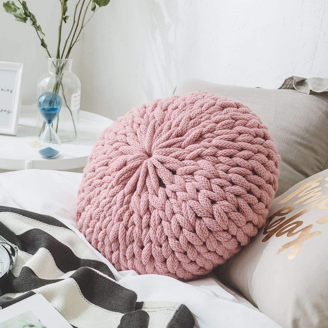 JAIJY Cute Knitted Throw Pillows with Insert, Soft Comfy Thick Chair Pad Bed Chair Cushion Pad Furniture Seat Chair Mat for Office Chair Kitchen Dining Room (Pink,16")