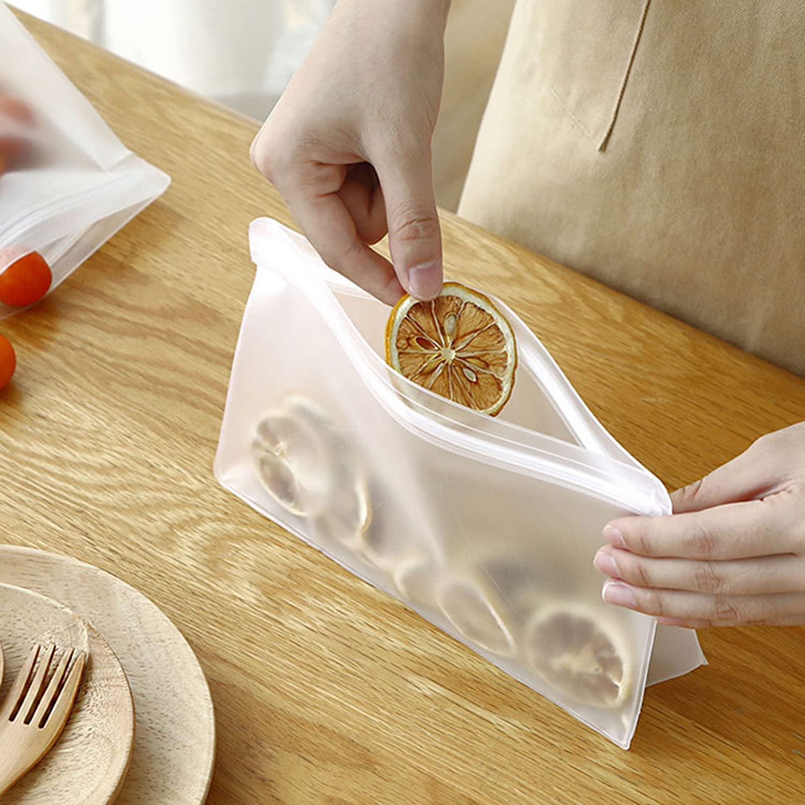 JANKOW 10 Pcs PEVA Transparent Reusable Food Storage Zipper Bags, BPA FREE Flat Freezer Bags (5 x 700ml + 4 x 350ml) Resealable Lunch Bag for Meat Fruit Veggies. (10PCs Big*2 Medium*4 Small*4)
