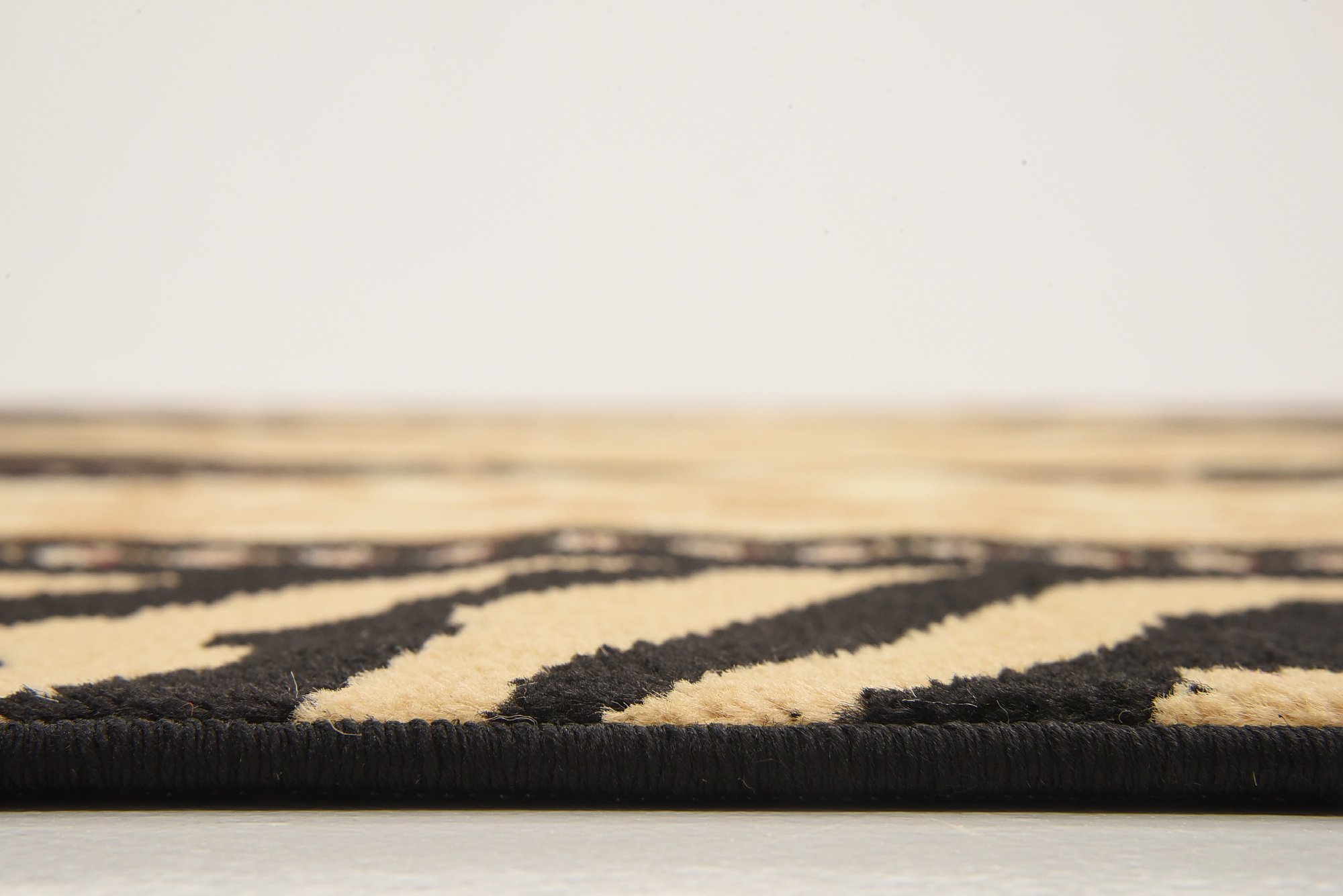 Unique Loom Wildlife Collection Animal Inspired with Tiger Bordered Design Area Rug, 9 ft x 12 ft, Light Brown/Black