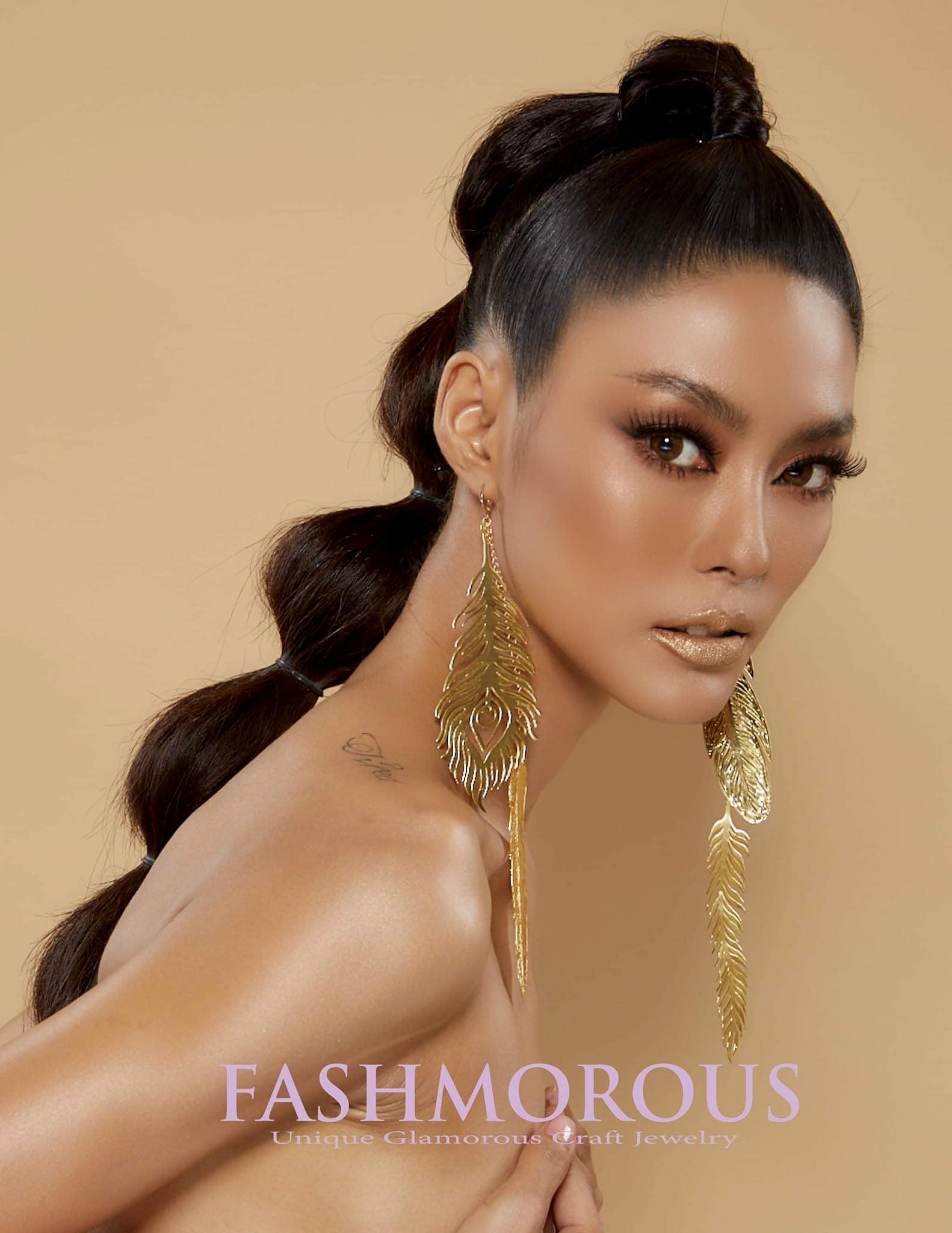 Fashmorous Gold Feather Earrings for Women Dangling Peacock Feather Earrings Gold Peacock Feather Earrings for Women Dangle Peacock Feather Earrings Long