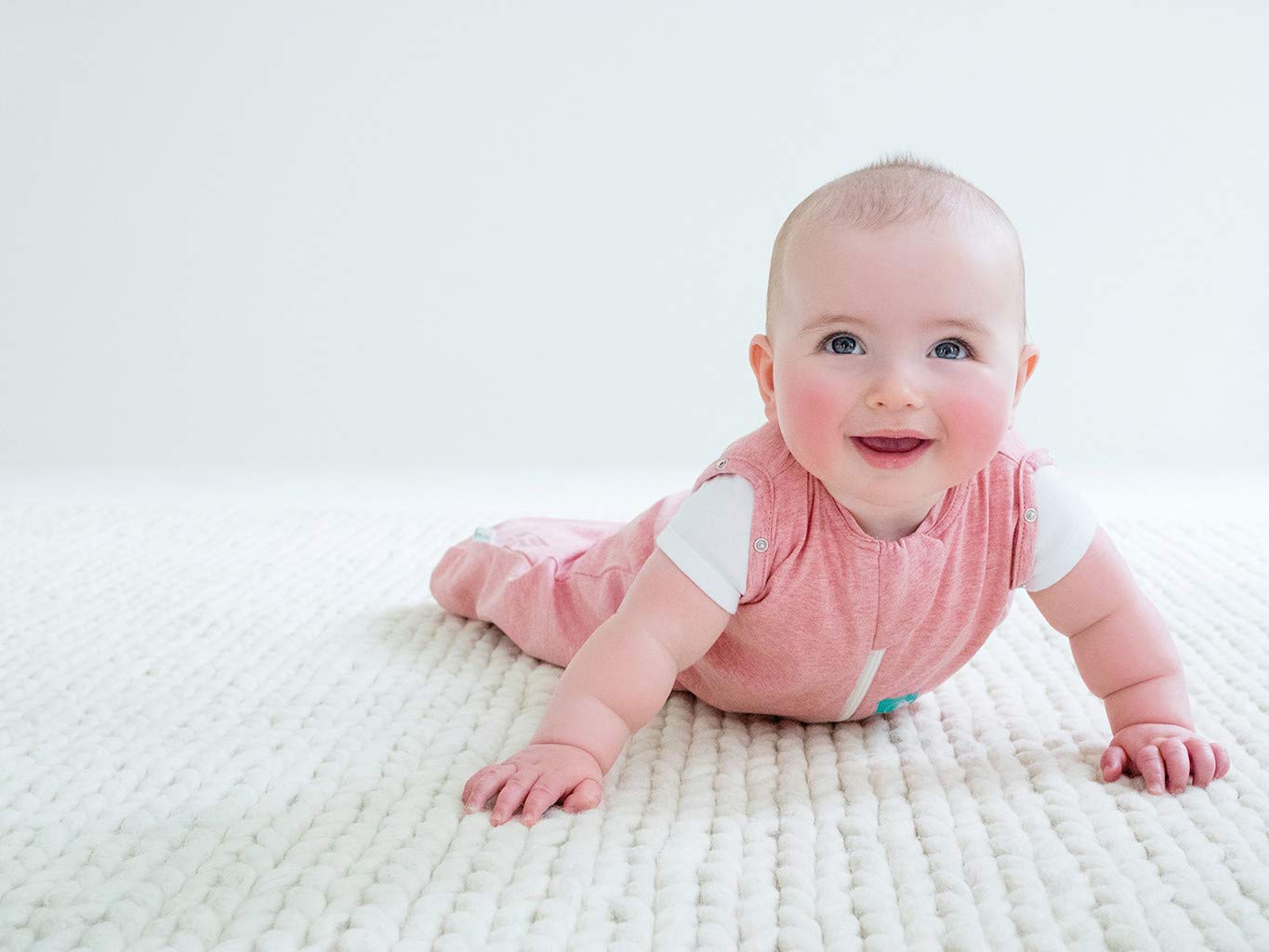 ergoPouch 1 tog Cocoon Swaddle Bag- 2 in 1 Swaddle Transitions into arms Free Wearable Blanket Sleeping Bag. 2 Way Zipper for Easy Diaper Changes