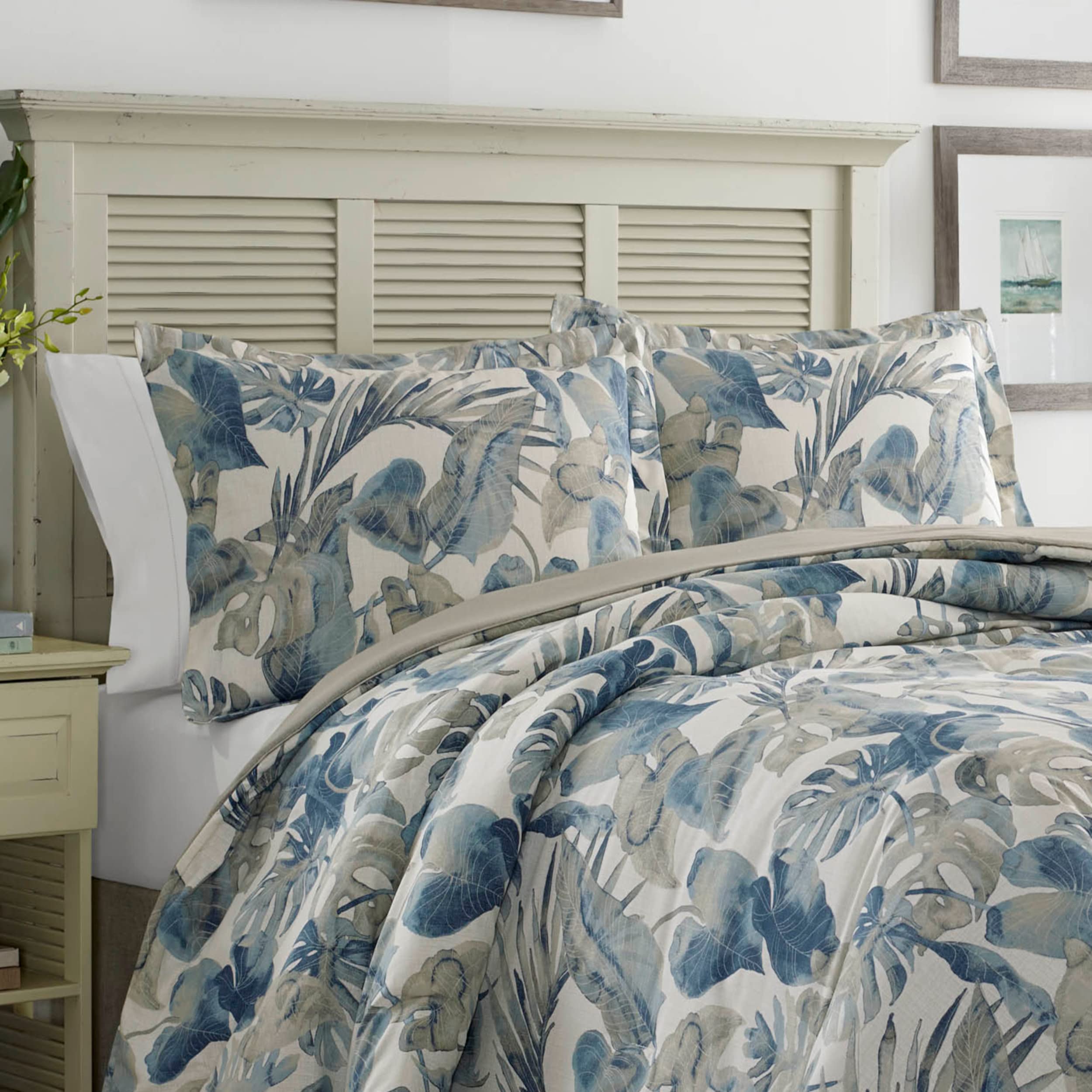 Tommy Bahama - Queen Duvet Cover Set, Soft Cotton Bedding with Matching Shams, Tropical Home Decor with Solid Reverse (Raw Coast Blue, Queen)