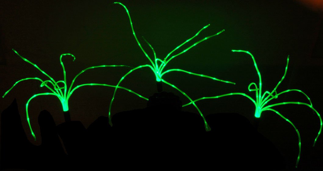 Wild Grass Solar Garden Lights. 3 Sprigs of Green Grass, 1.2 foot Tall