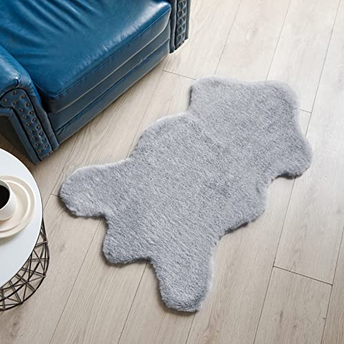 Vamcheer Faux Rabbit Fur Rug - 2x3 Feet Super Soft Fur Chair Couch Throw Rug, Light Grey 800GSM Cozy Fluffy Shag Furry Area Rugs for Bedroom Floor Sofa Living Room, Non-Slip Plush Fuzzy Comfy Carpet