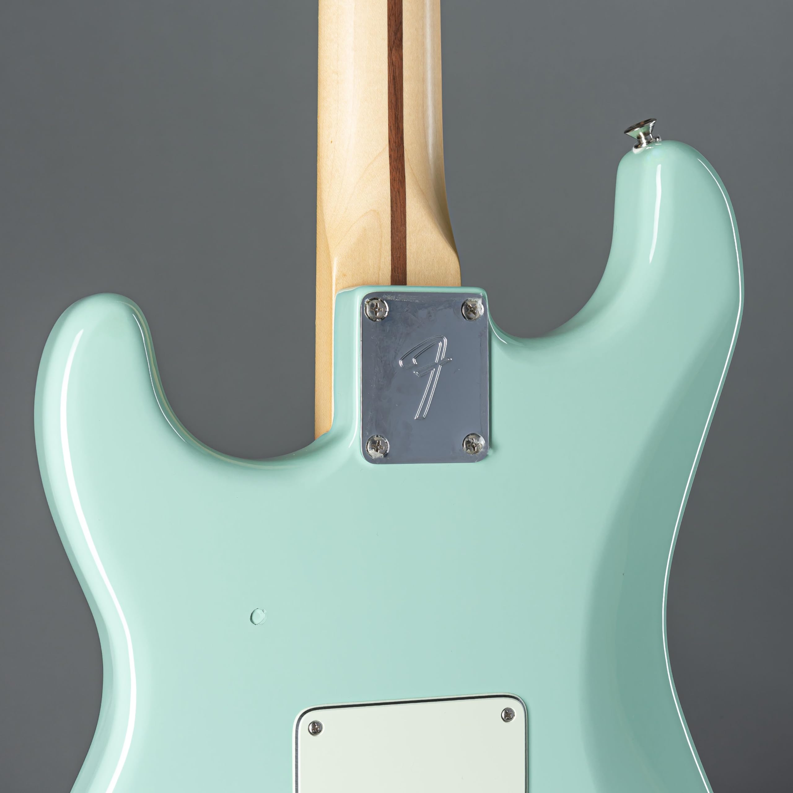 Fender Player Stratocaster Surf Green w/3-Ply Mint Pickguard (CME Exclusive)
