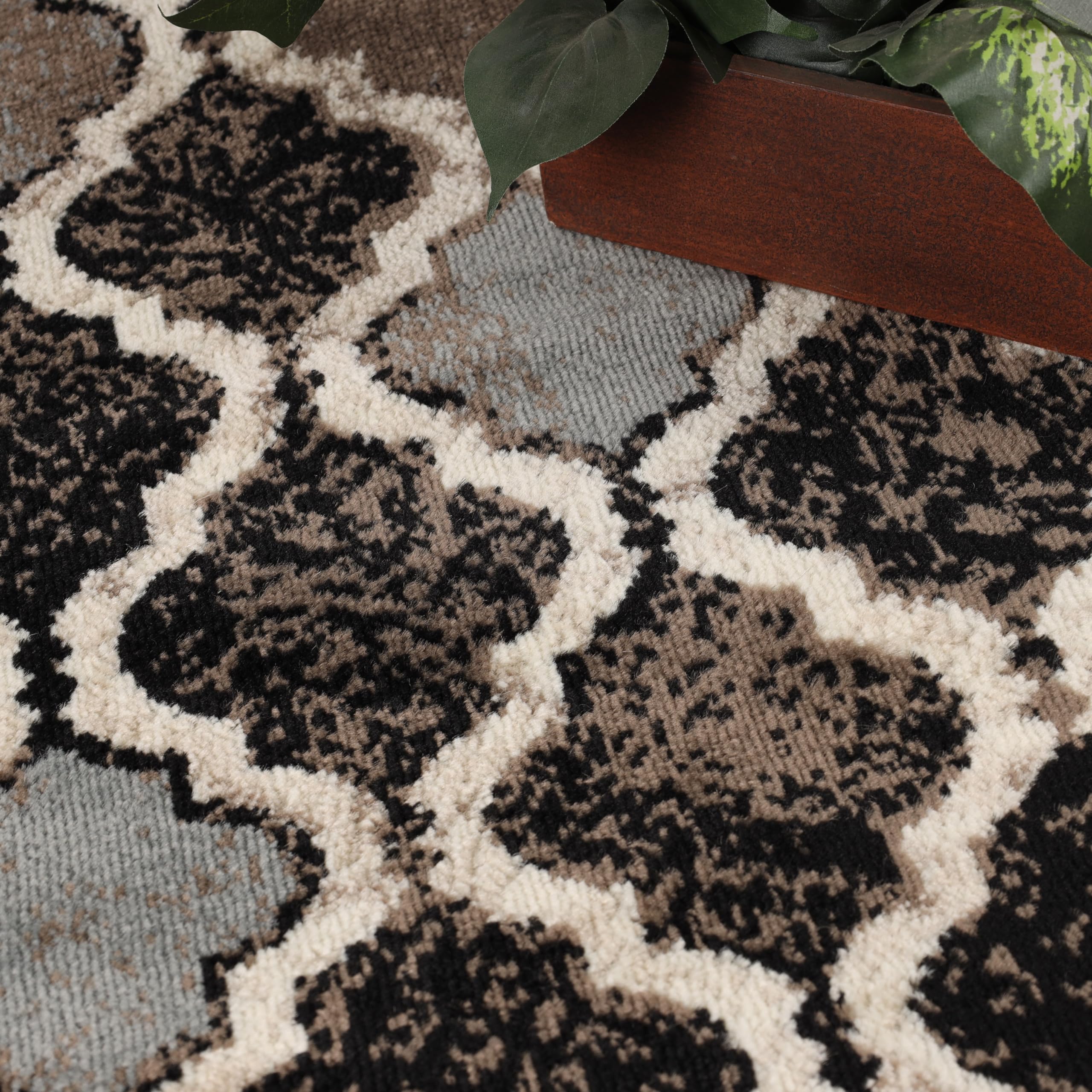 Superior Indoor Large Area Rug, Jute Backed, Perfect for Living/Dining Room, Bedroom, Office, Kitchen, Entryway, Modern Geometric Trellis Floor Decor, Viking Collection, 8' x 10', Chocolate