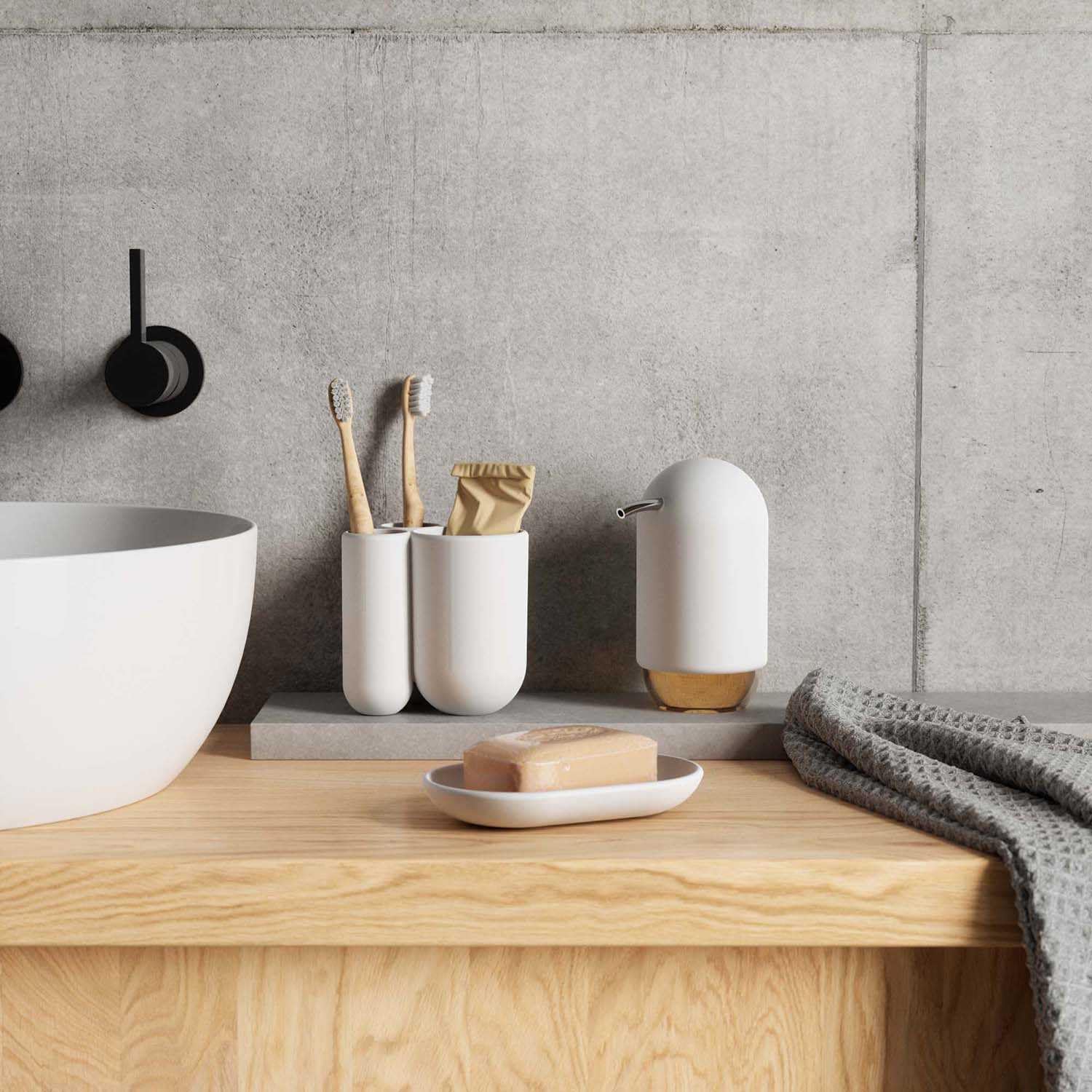 Umbra Touch Dish for Bathroom-Contemporary, Practical Molded Oval Soap Bar Holder for Bath Sink-Nicely Fits Into Amenity Tray-Easy to Clean, Highly Durable, 13 x 9 x 2 cm, White