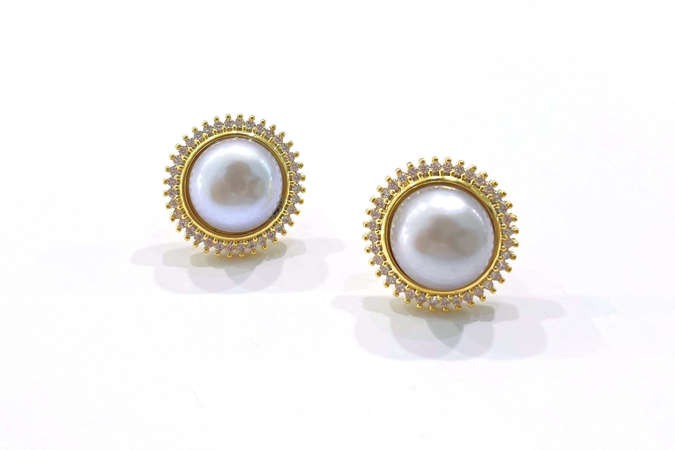 Natural Freshwater Pearl Simple Fashion Ball Earrings 10mm Gold Plated