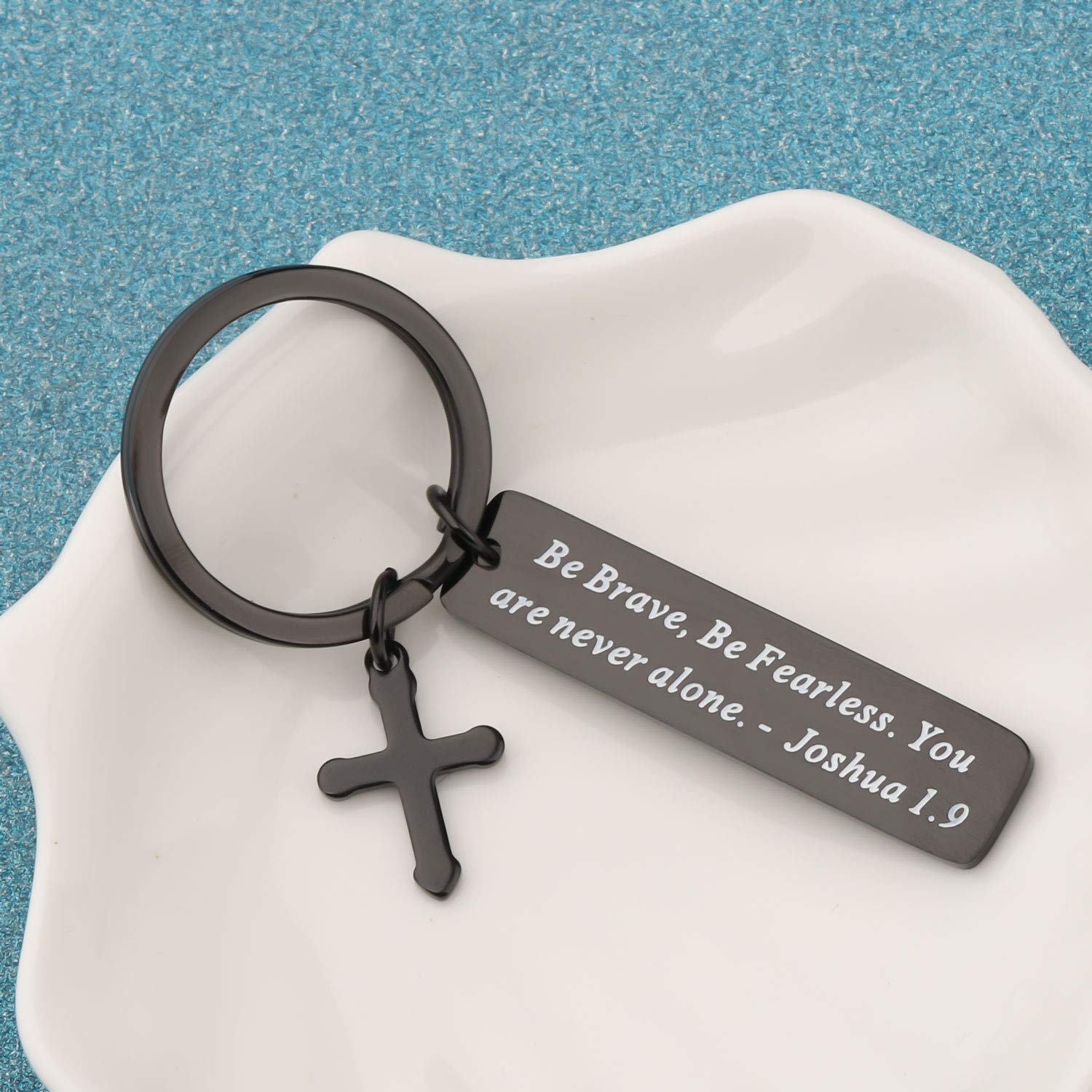 FEELMEM Christian Keychain Be Brave Be Fearless You Are Never Alone Joshua 1:9 Bible Verse Keychain Christian Religious Gift(black)
