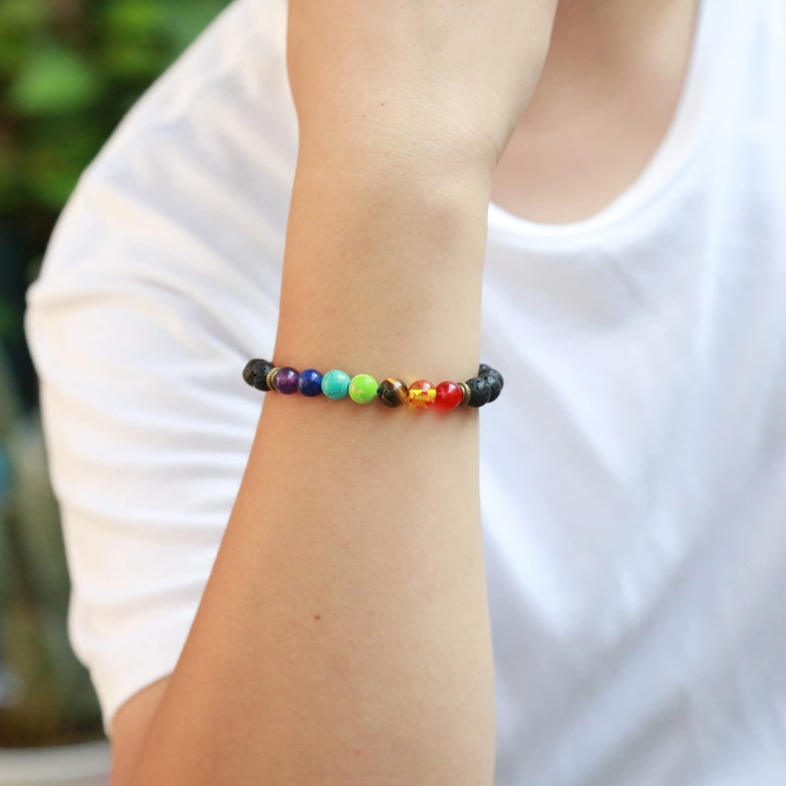 HEDQFM 2pcs Lava Rock 7 Chakra Bracelet Aromatherapy Essential Oil Diffuser Bracelets Couples Yoga Beads Bracelet Lava Stone Stretch Bracelet for Men Women