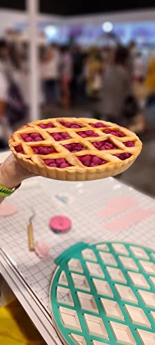 La Botica Makers, Lattice Pie Top Cutter, Decorative Diamond Shape 11.41 Inches, Easy Pies, DIY, Bakery Tools